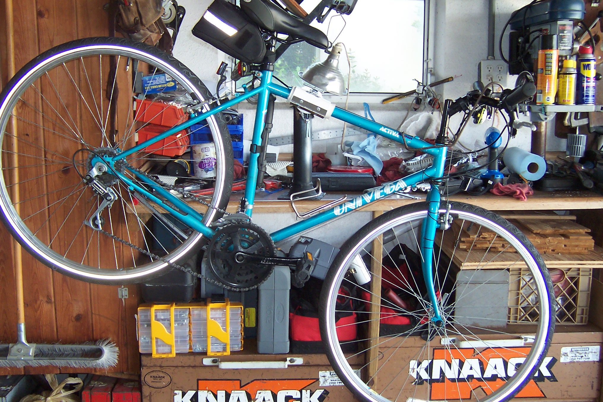 Work Bench Bike Repair Stand With Angle Adjustment : 3 Steps ...