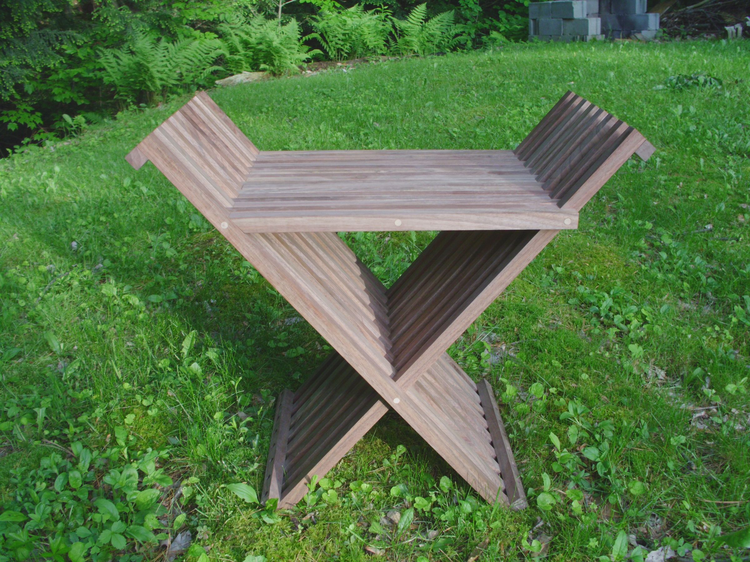 A Very Unique Folding Chair : 7 Steps (with Pictures) - Instructables