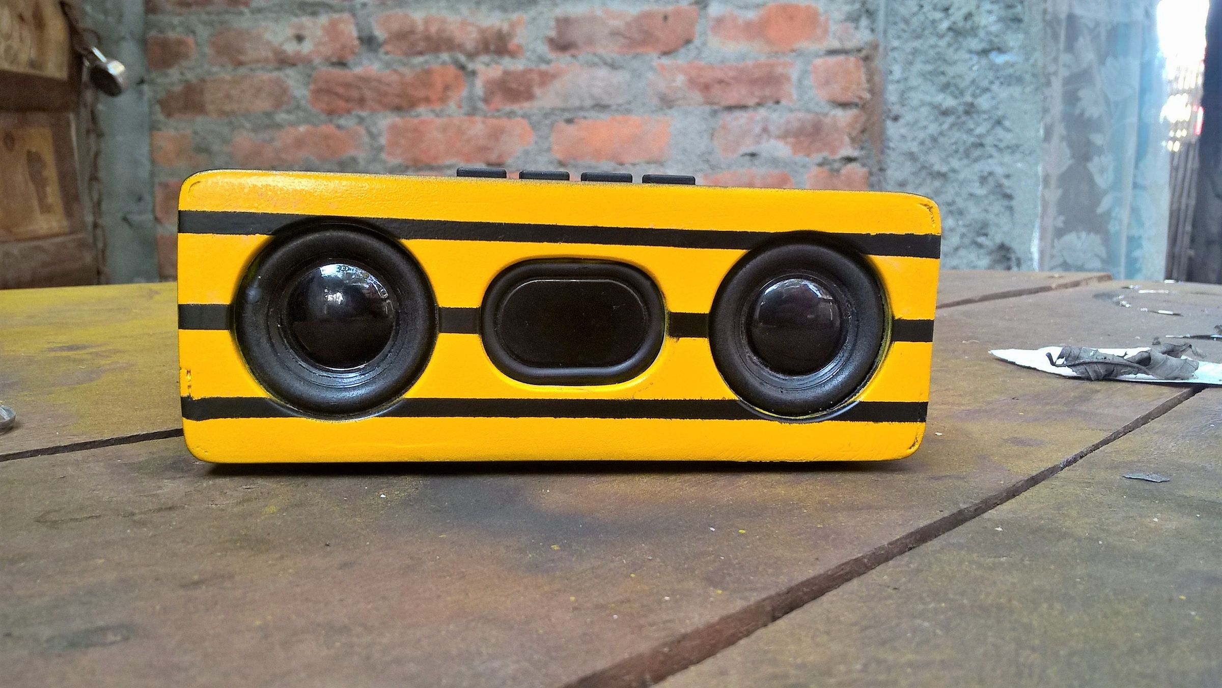 DIY Mini Bluetooth Speaker (BoombeAt :) : 20 Steps (with Pictures ...