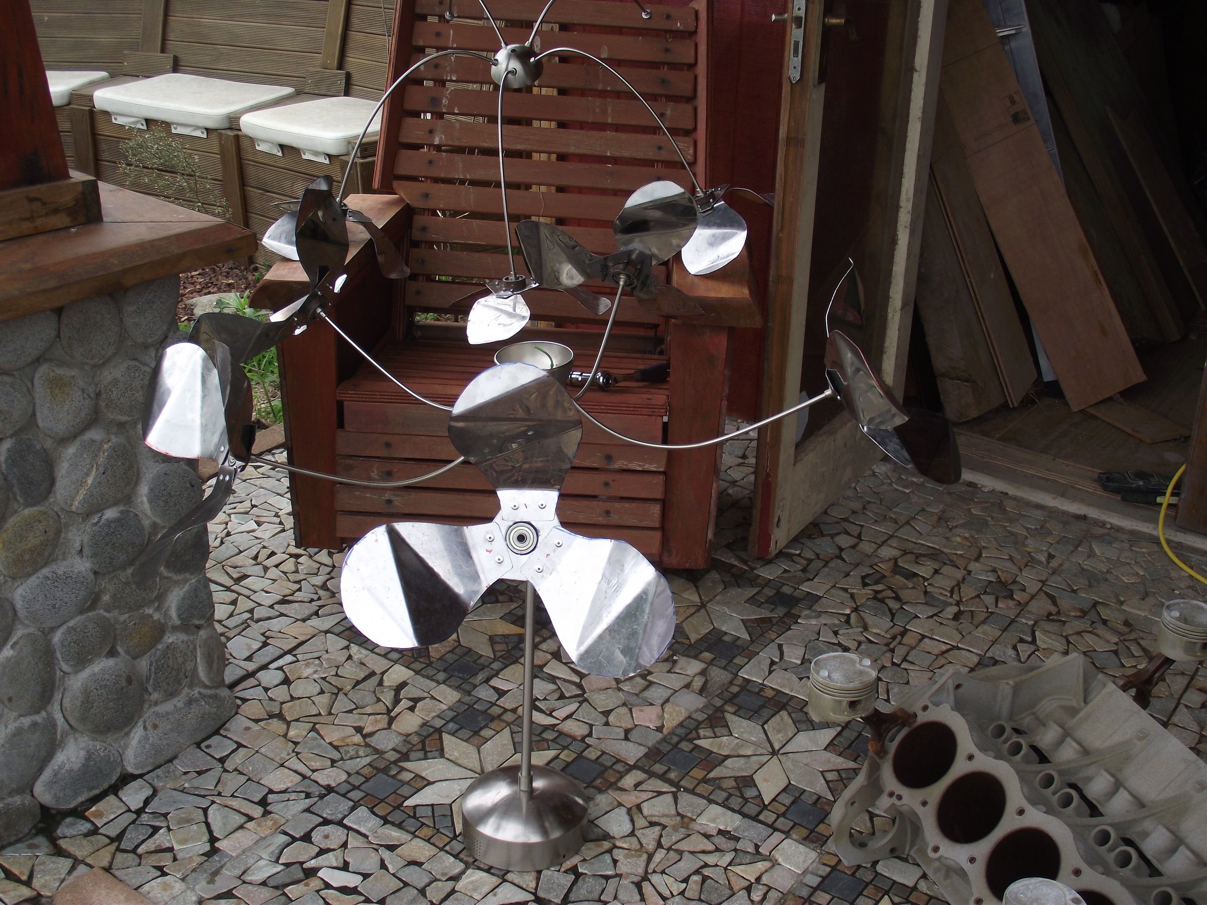 Spinny Winny Recycley Thingy Scrap Metal Art : 13 Steps (with Pictures ...