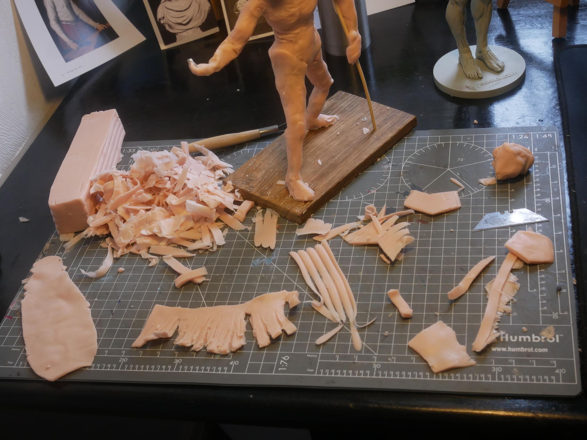 Sculpting a Fantasy Character With a Wire Armature : 9 Steps (with ...