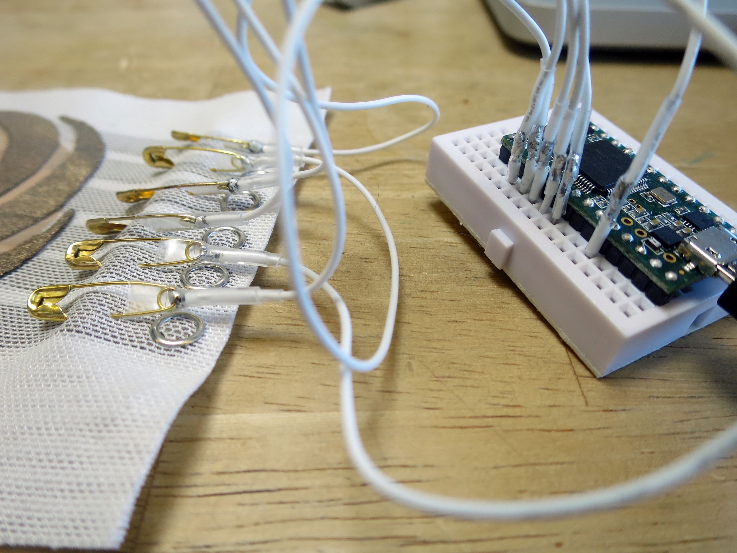Capacitive Wheel Fabric Sensor : 6 Steps (with Pictures) - Instructables