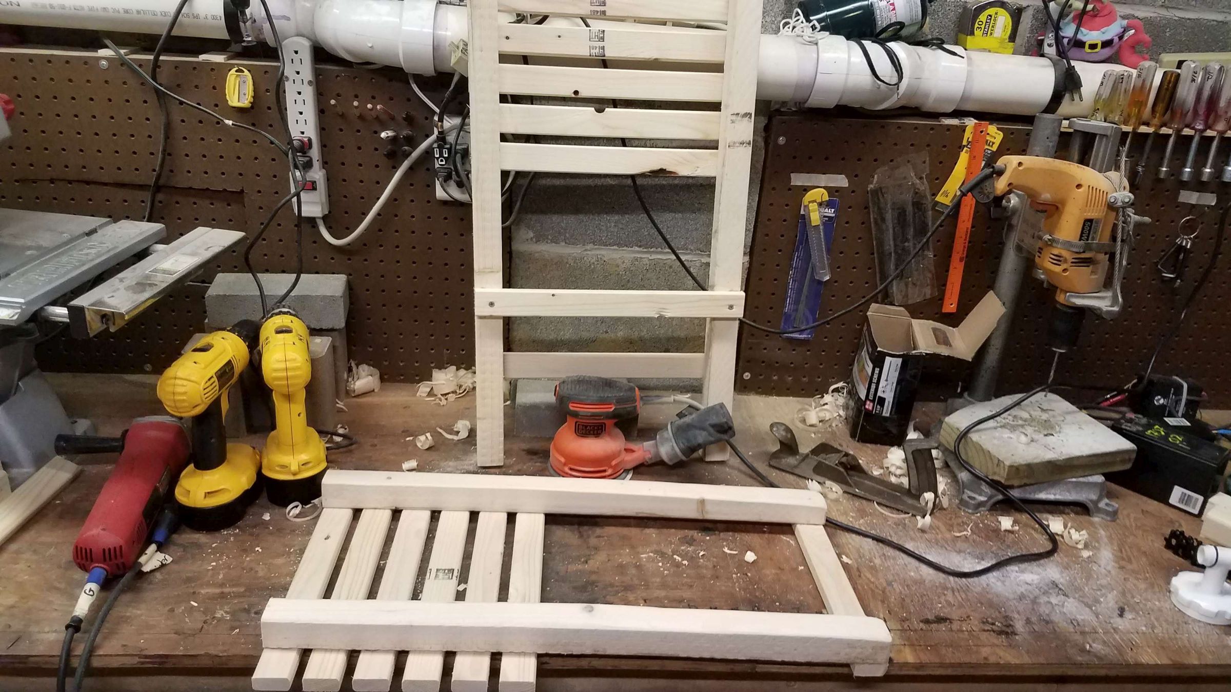 The Becket Chair: Folding Wood Beach Chair Under $6 in Under an Half ...
