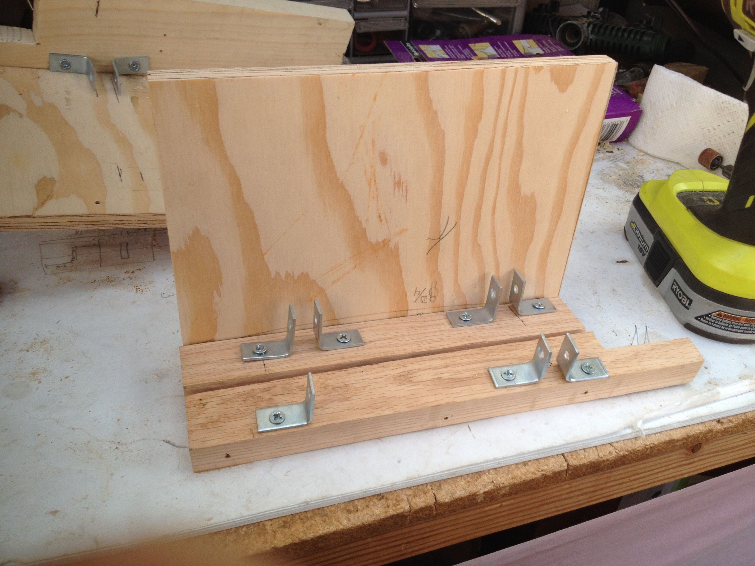 Dremel Saw Table : 7 Steps - Instructables
