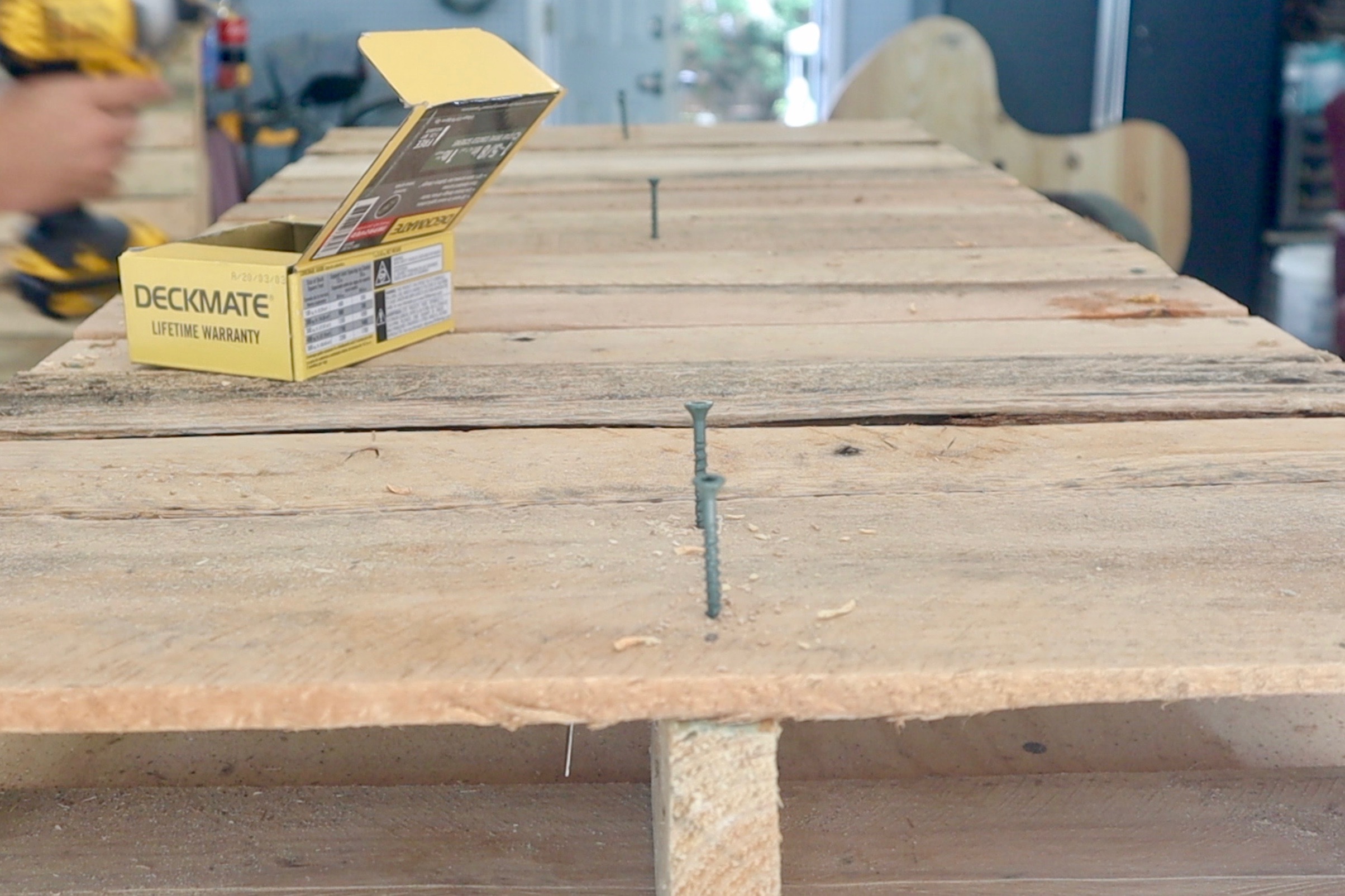 Cable Spool Pallet Bench - DIY Outdoor Seating! : 10 Steps (with ...