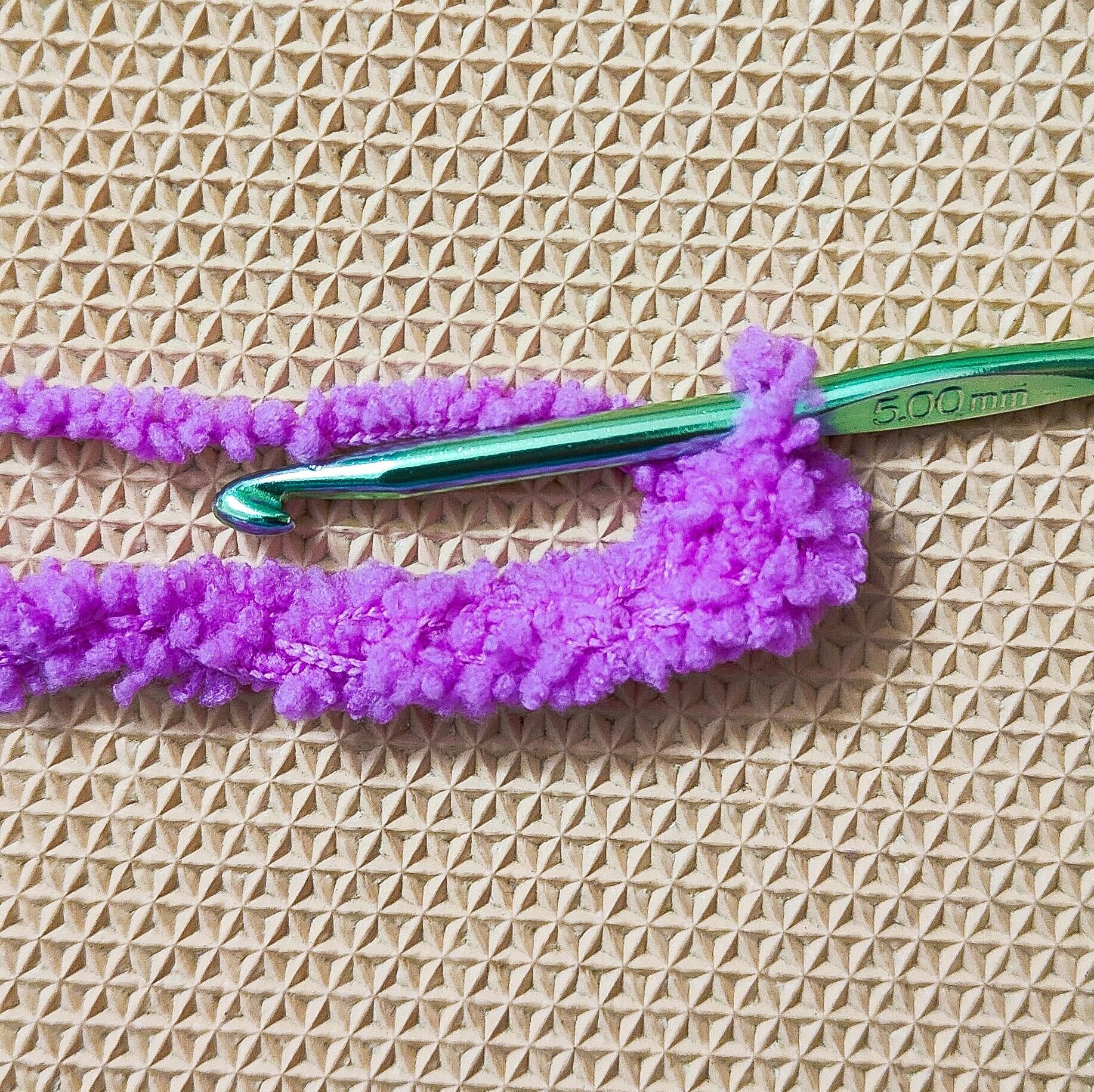 Easy Crochet Scarf With Snuggle Yarn : 5 Steps (with Pictures ...