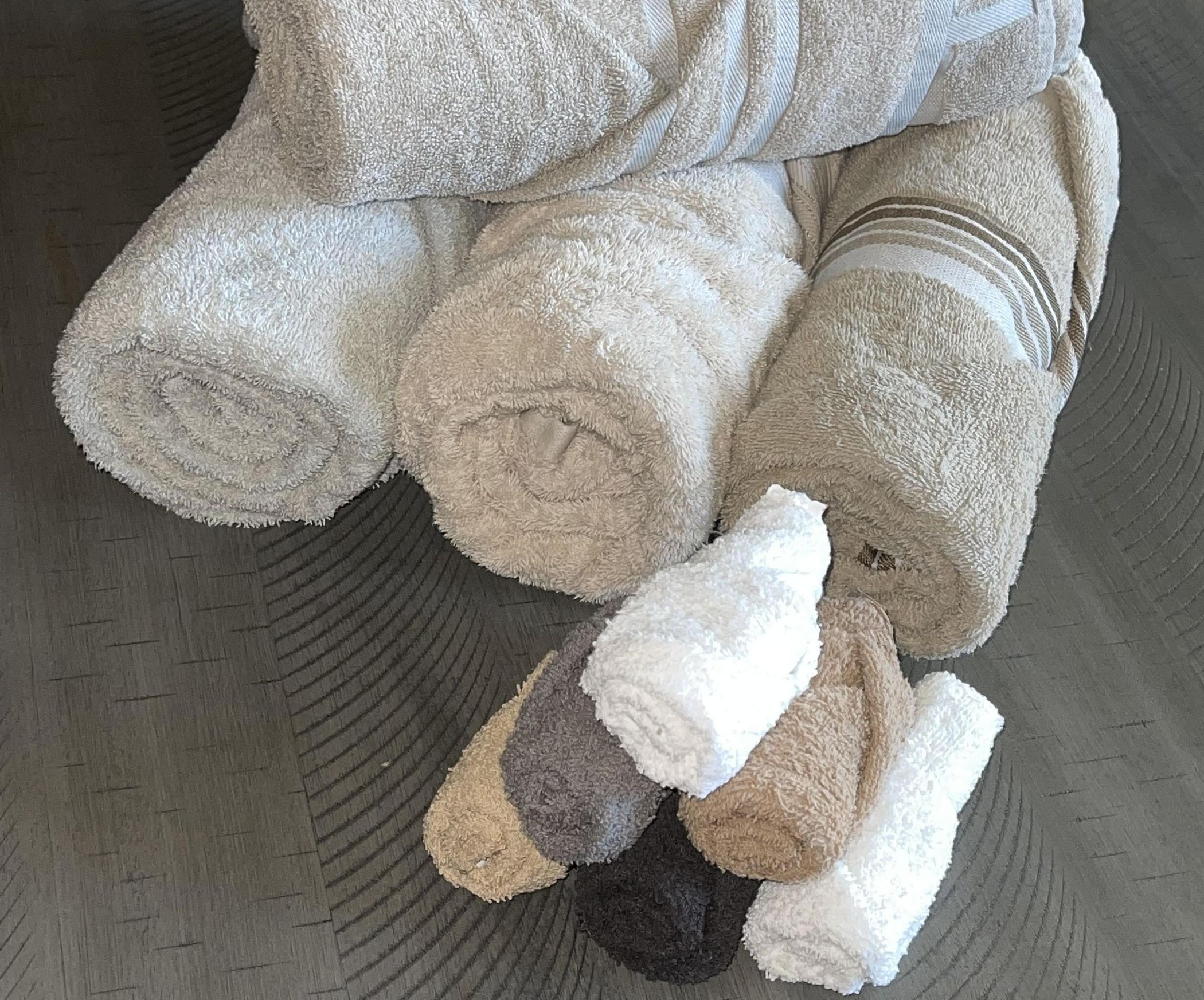 Spa Towel Foldinfg : 8 Steps - Instructables