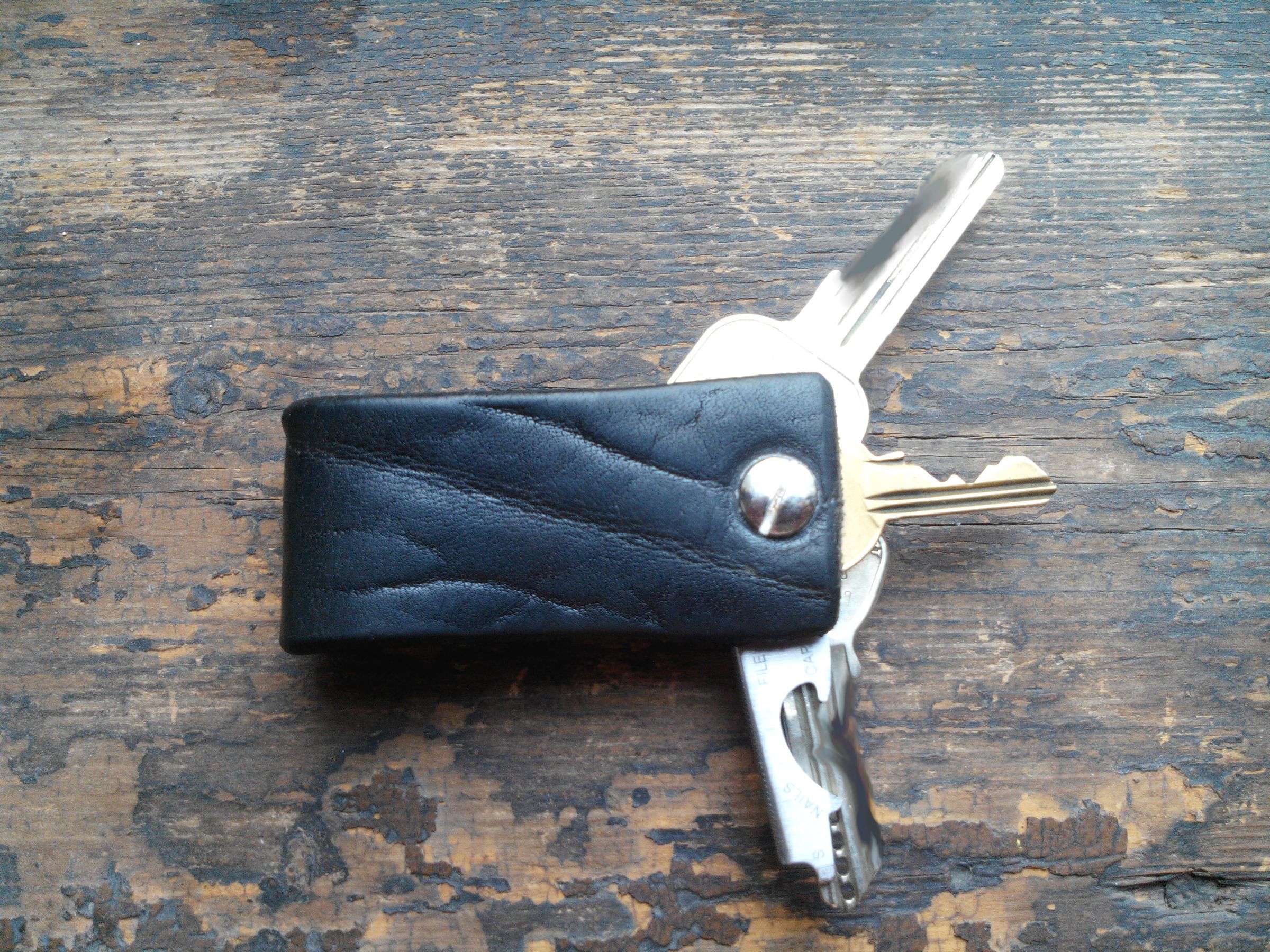 Minimalist Keyring (Swiss Army Style) : 5 Steps - Instructables
