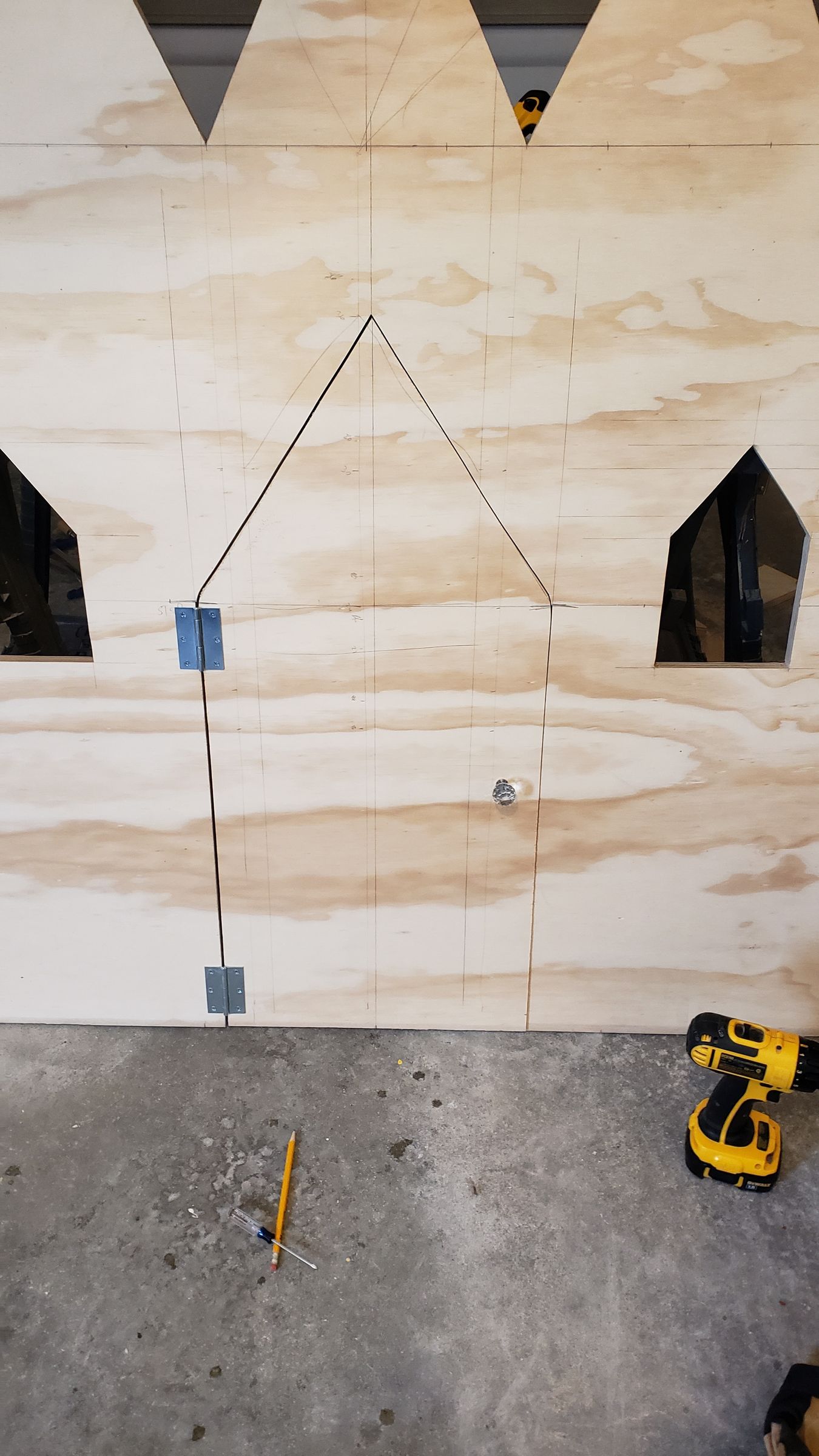 Under-the-Stairs Elsa Ice Castle : 13 Steps (with Pictures) - Instructables