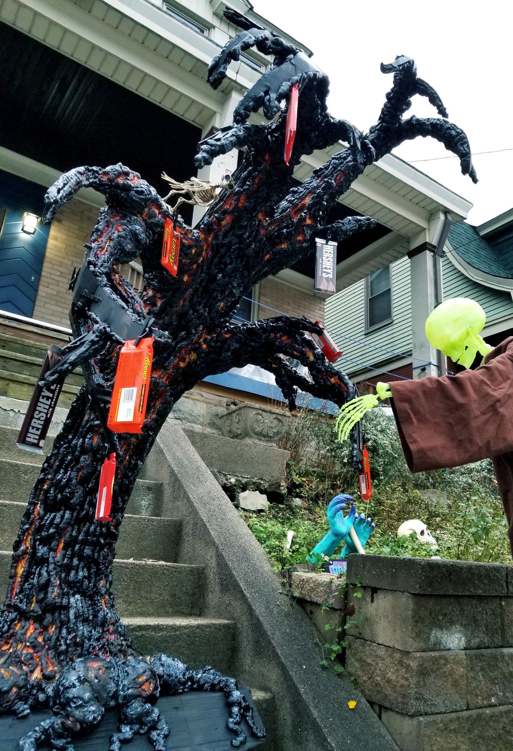Trick-or-Treat Tree : 6 Steps (with Pictures) - Instructables