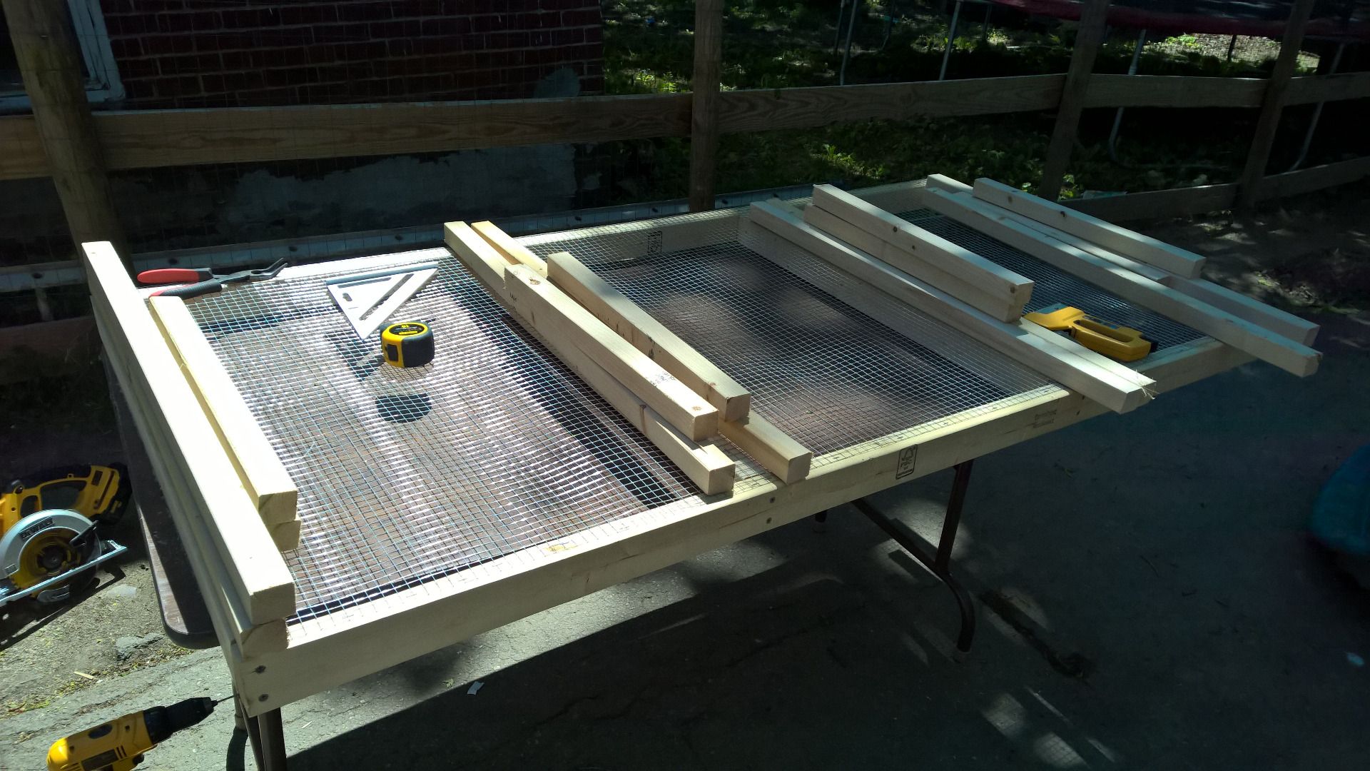 Building a Sectional Rabbit Hutch : 12 Steps (with Pictures ...