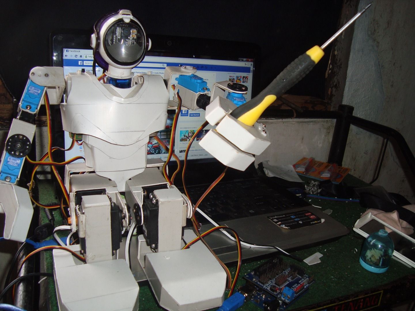 Making a Lowcost Humanoid Robot Made From PVC Water Pipe Material ...