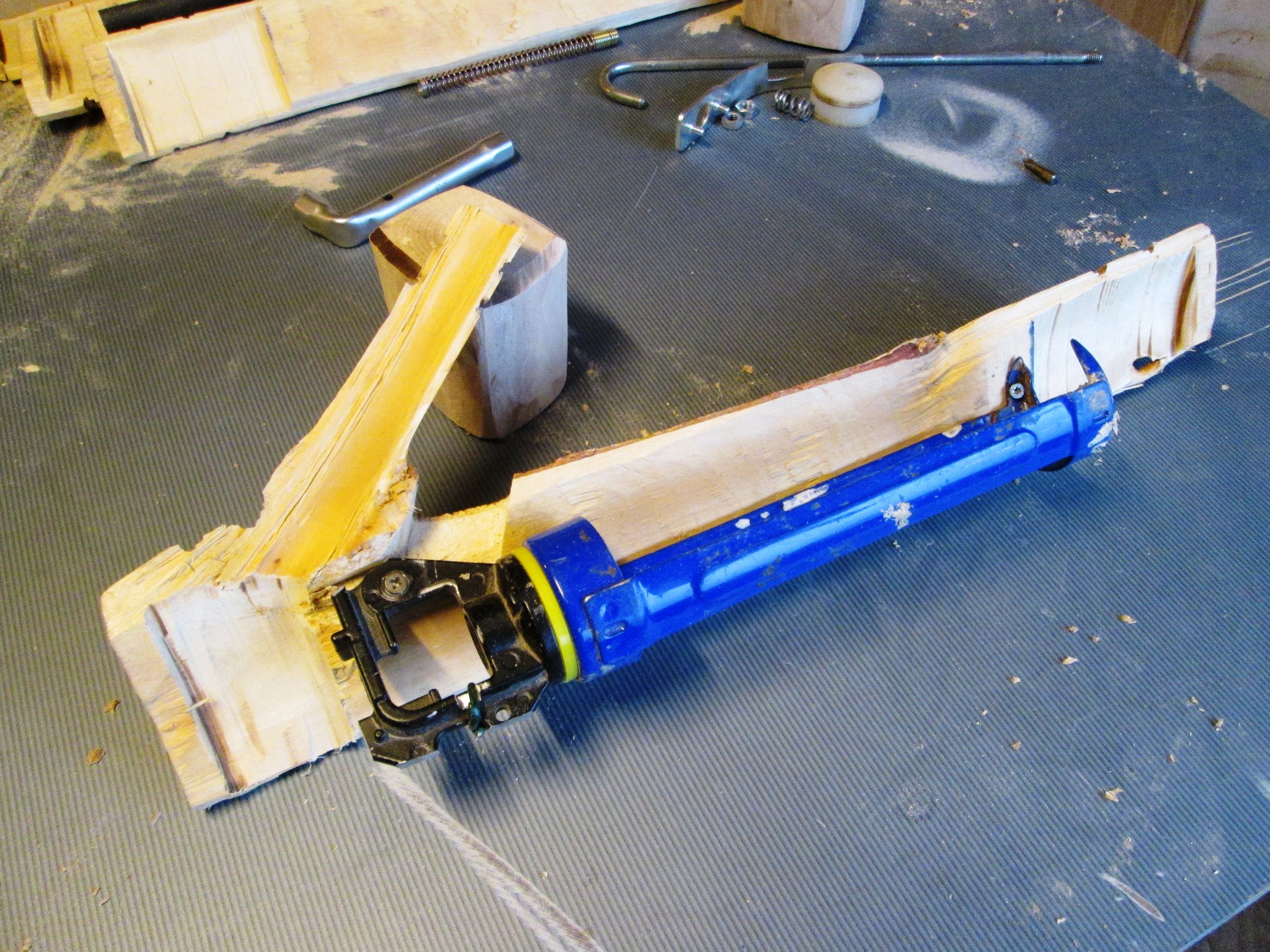 Handheld Tree Cannon - Nerf Style : 6 Steps (with Pictures) - Instructables