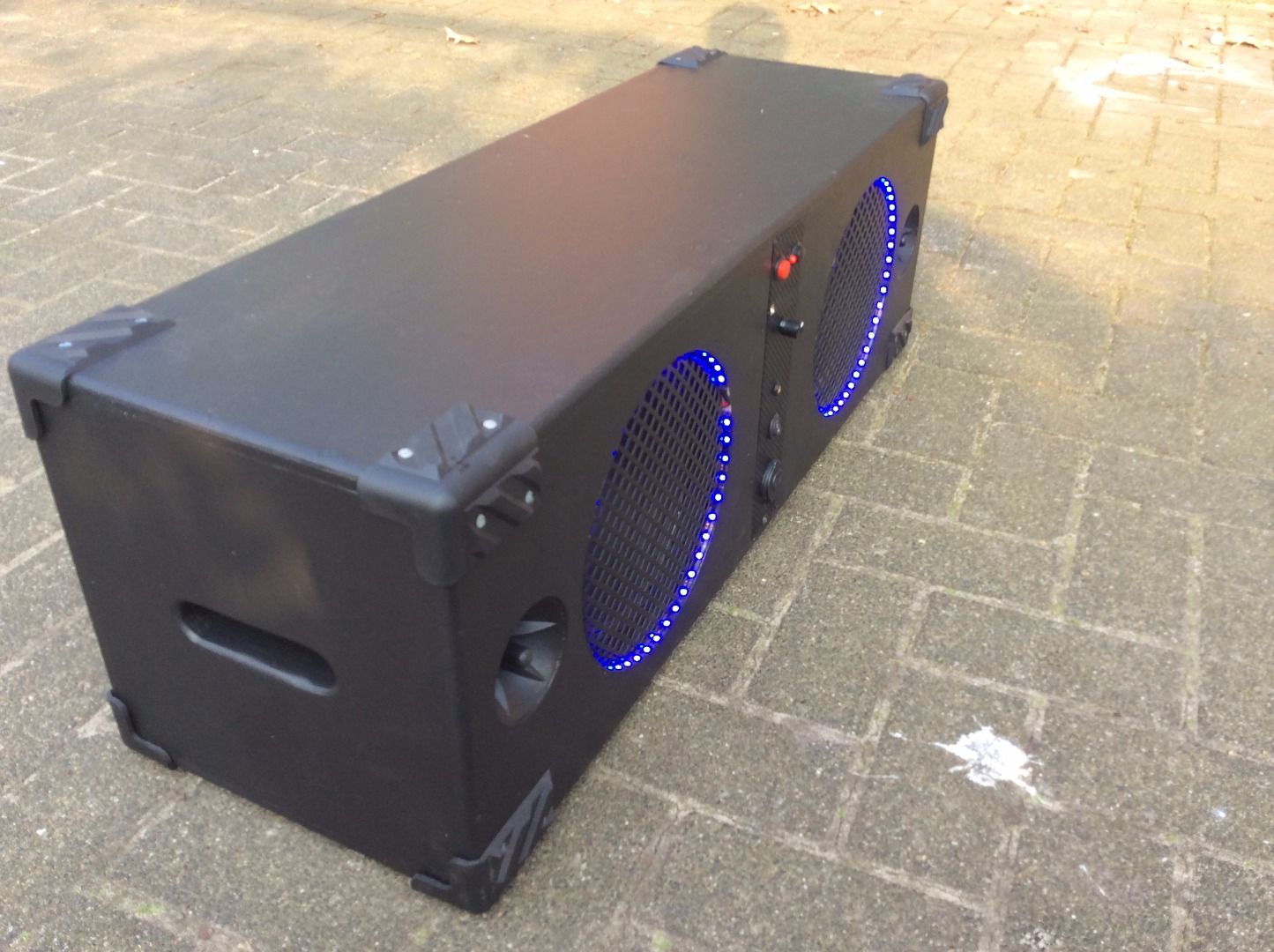 The Boominator: 360° of 115dB Music : 8 Steps (with Pictures ...