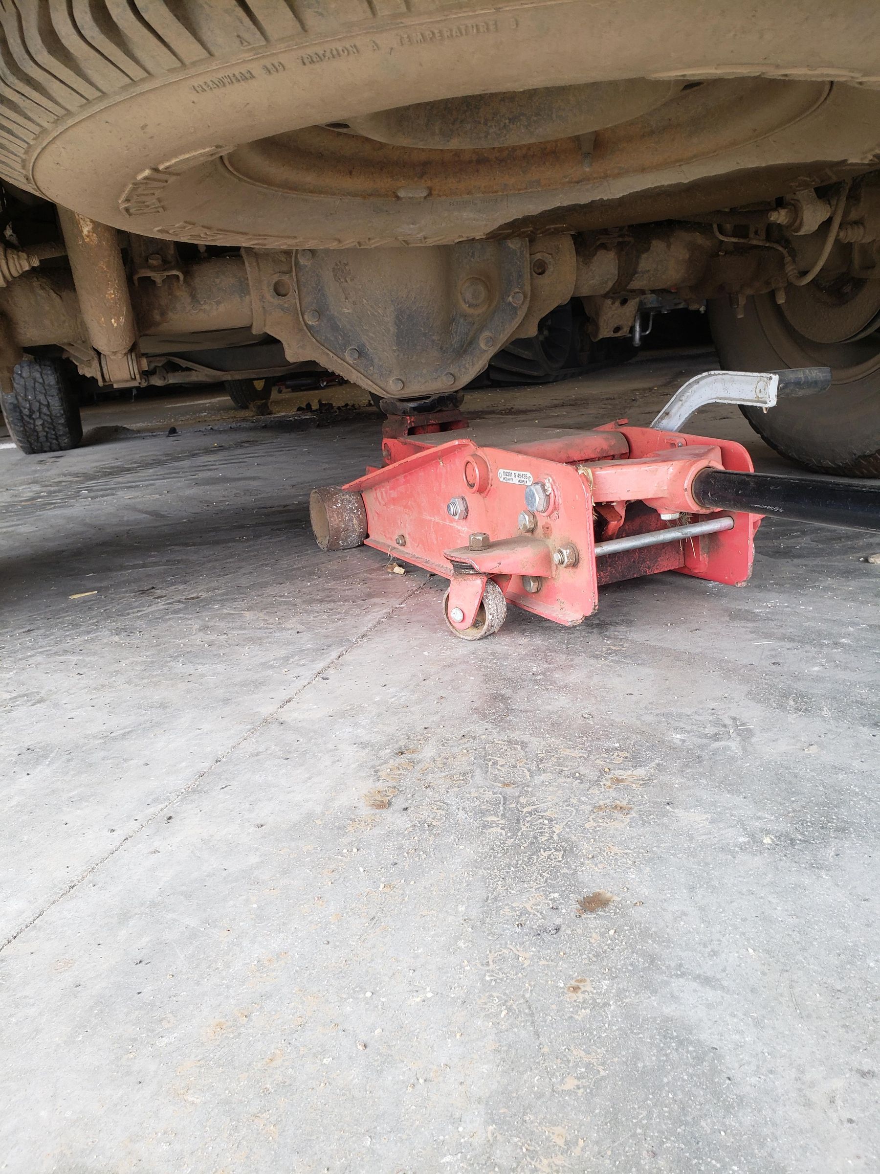 How to Replace the Brakes on a Vehicle : 8 Steps (with Pictures ...