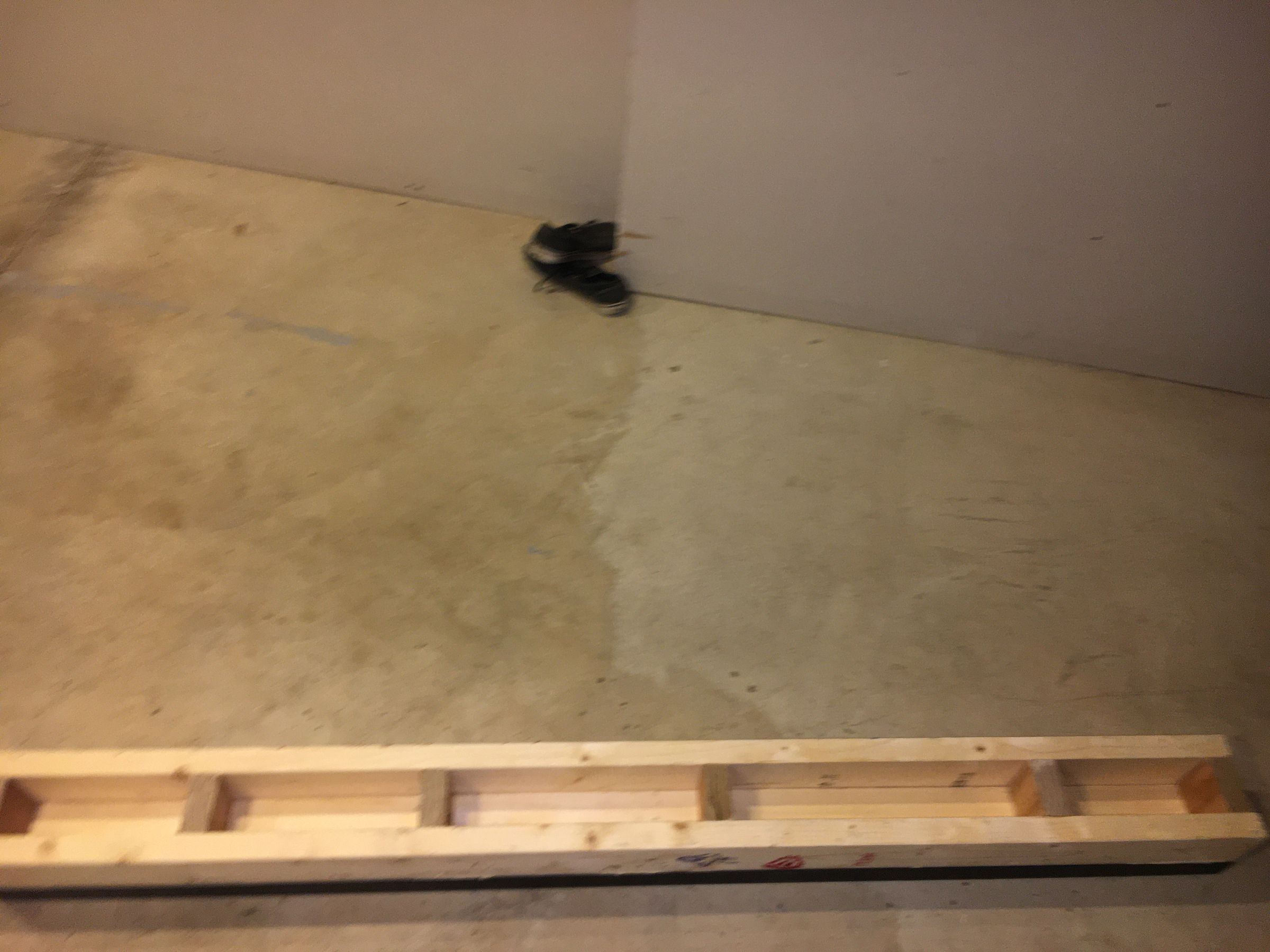 Easy Skate Ledge : 4 Steps - Instructables