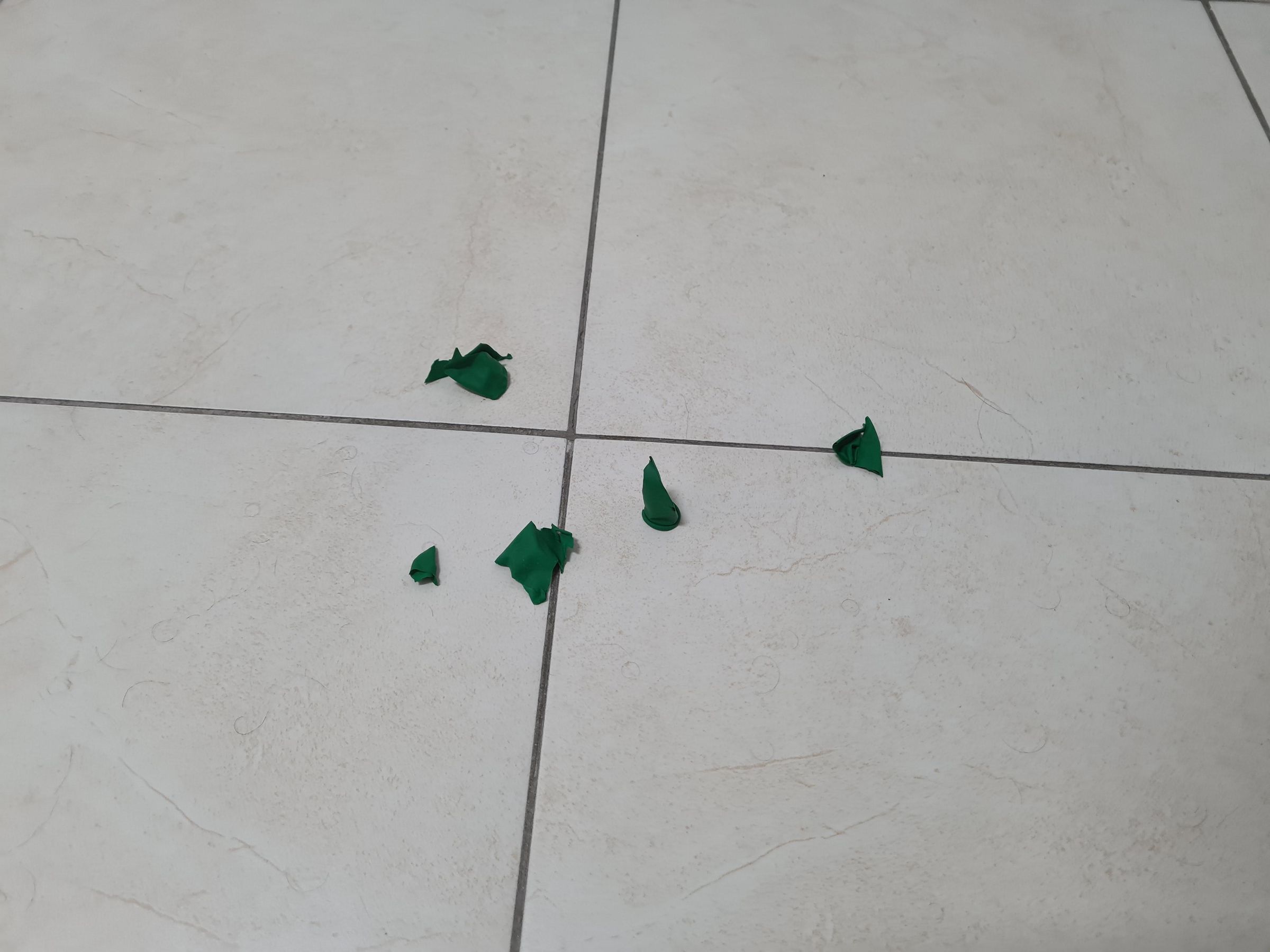 How to Blow Up and Tie a Balloon : 8 Steps - Instructables