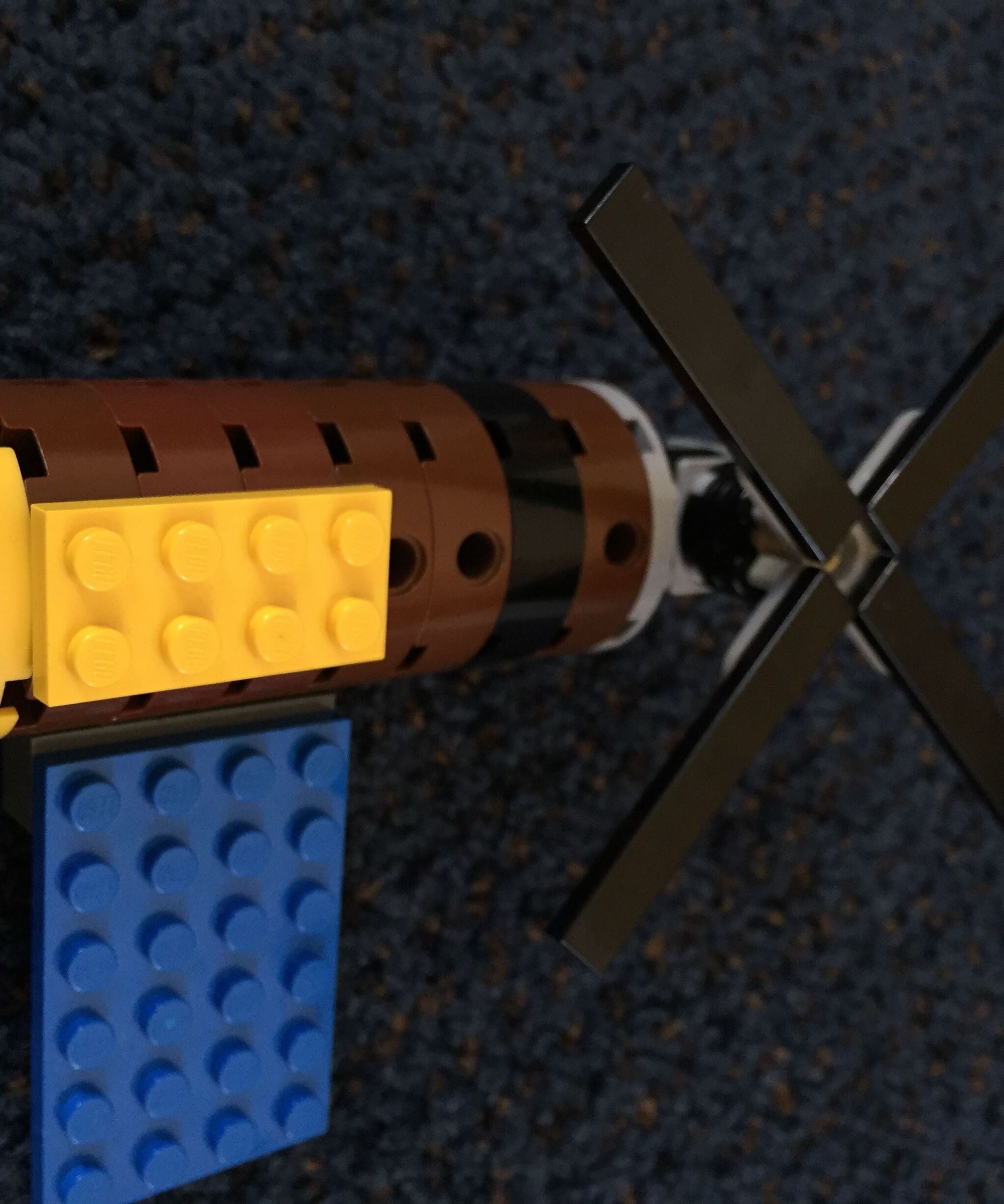 LEGO Skylab : 9 Steps - Instructables