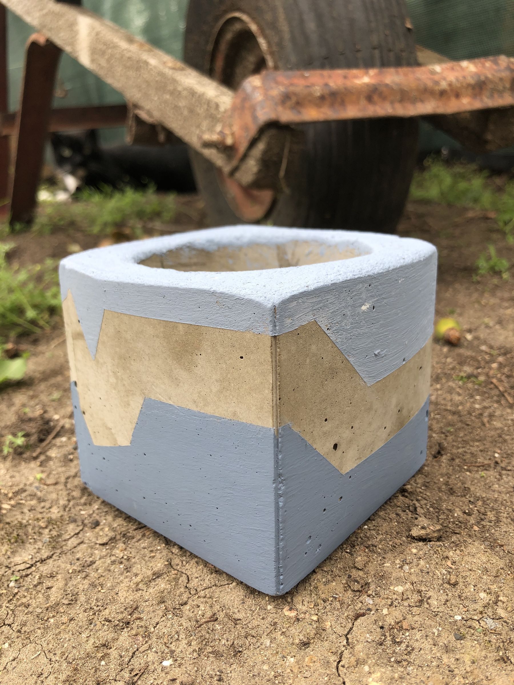 Cheap and Stylish DIY Concrete Pots : 9 Steps (with Pictures ...