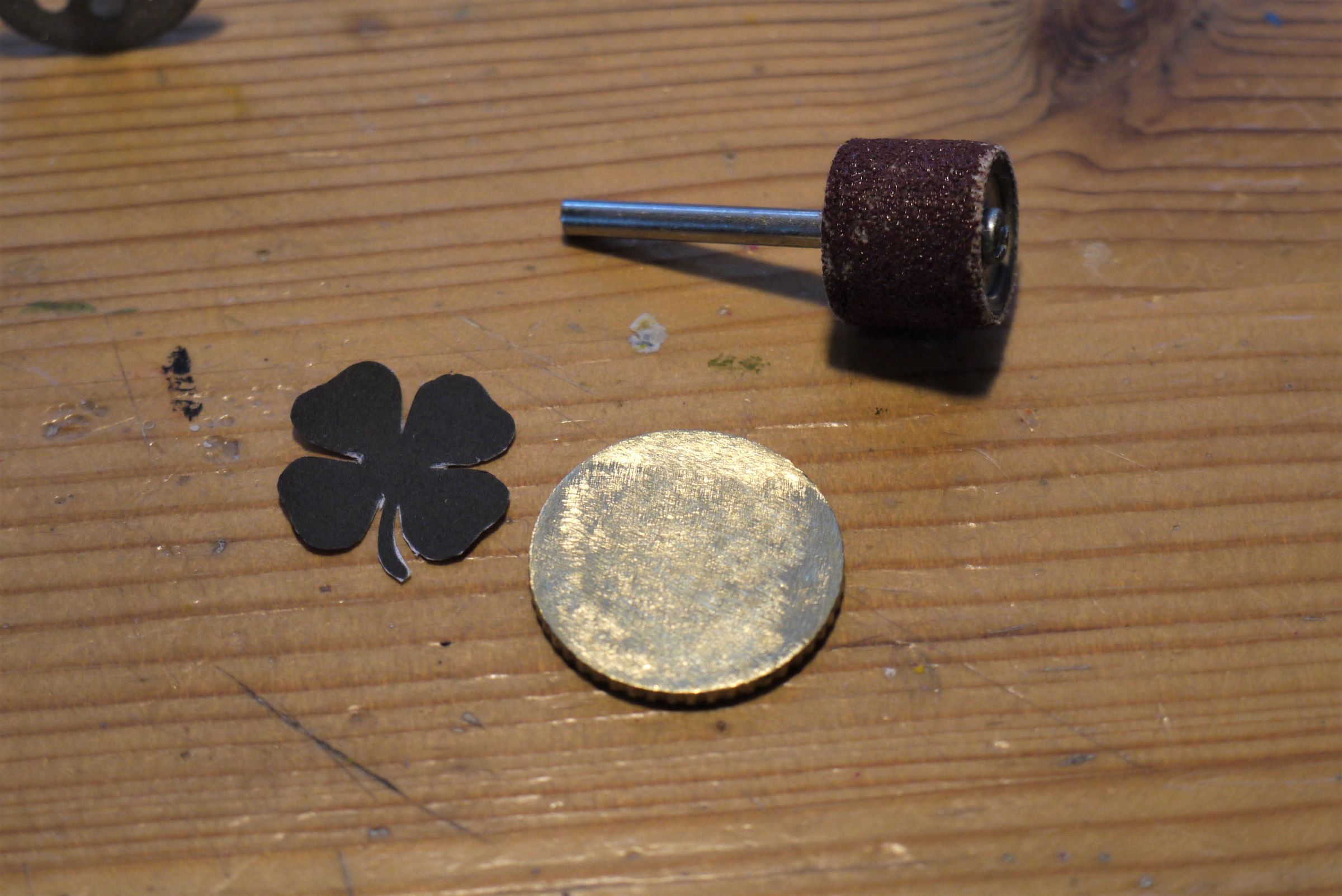Four-leaf Clover From Coin : 6 Steps (with Pictures) - Instructables