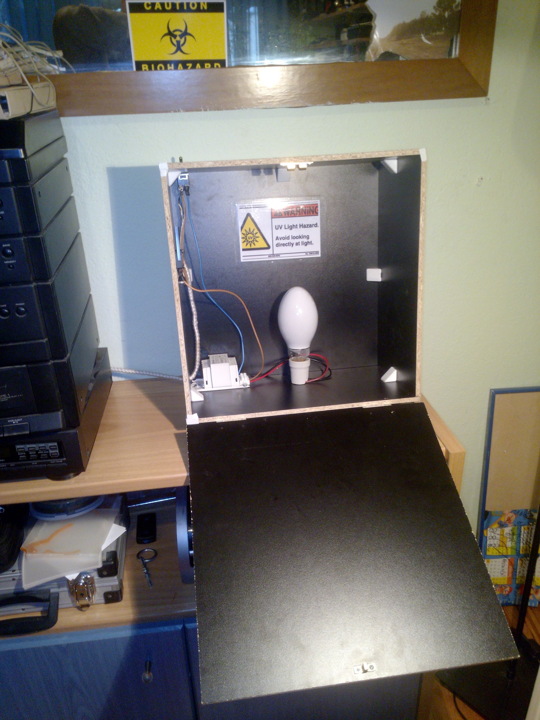 UV Exposure Box (D.I.Y.) : 4 Steps - Instructables