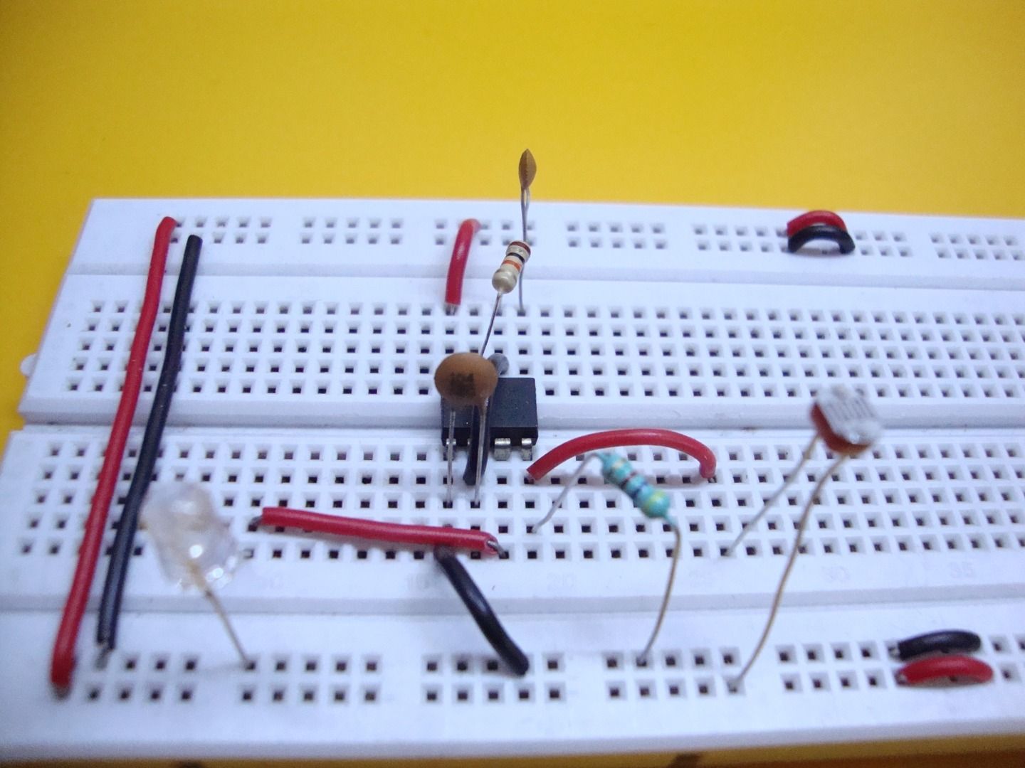 10 Breadboard Projects for Beginners : 17 Steps (with Pictures ...