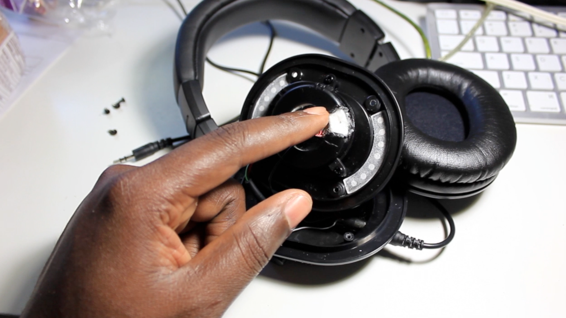 Audio Technica ATH M50s Removable Cable Mod : 6 Steps - Instructables
