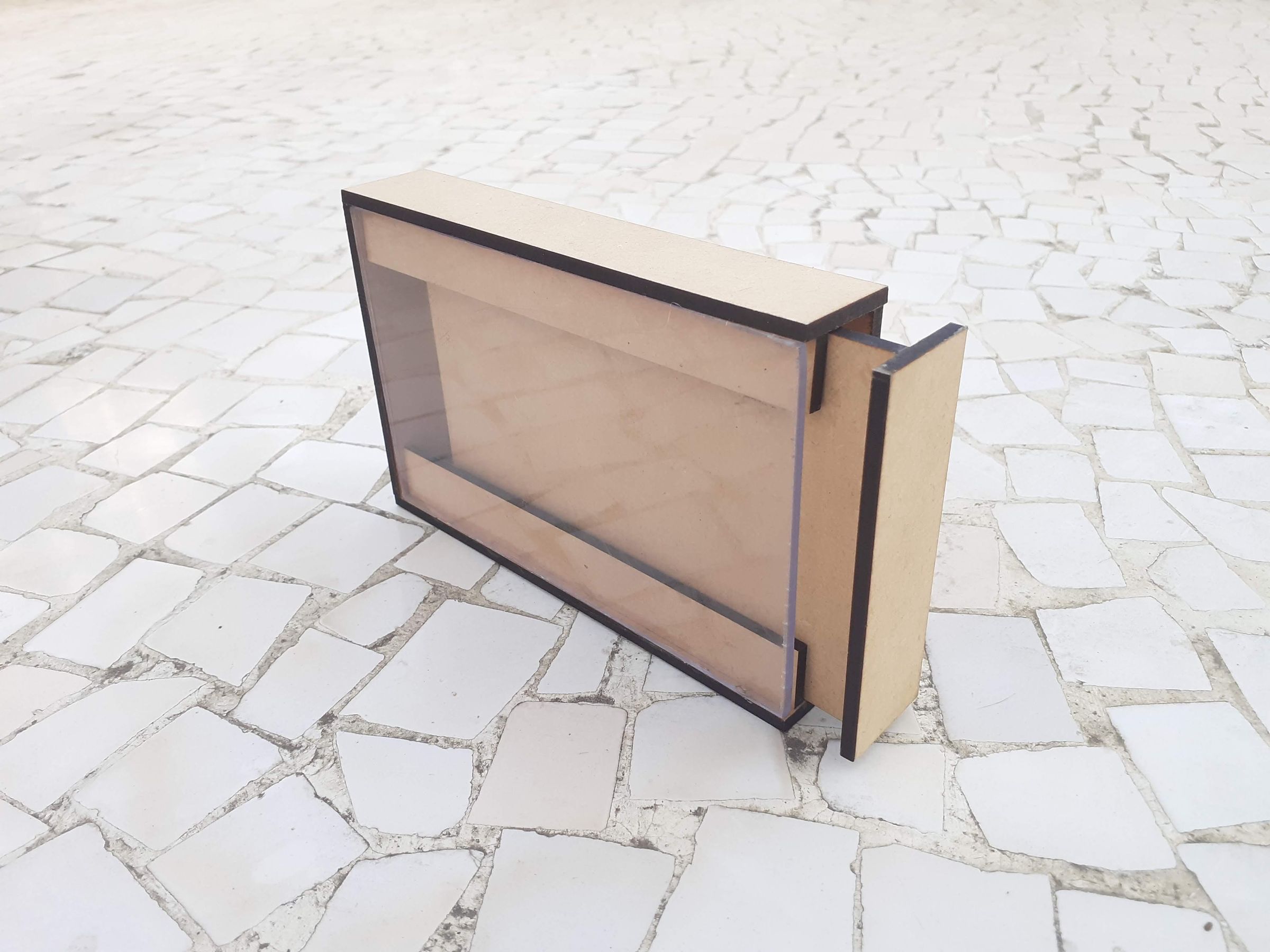 Secret Compartment in Photo Frame : 4 Steps (with Pictures) - Instructables