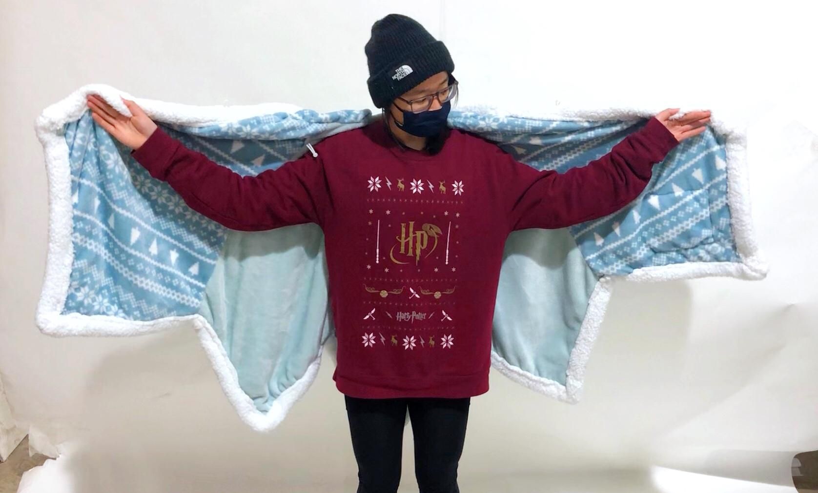 Snowflake Blanket Cape : 13 Steps (with Pictures) - Instructables