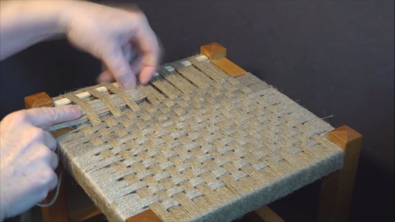 Weave String Table : 3 Steps (with Pictures) - Instructables