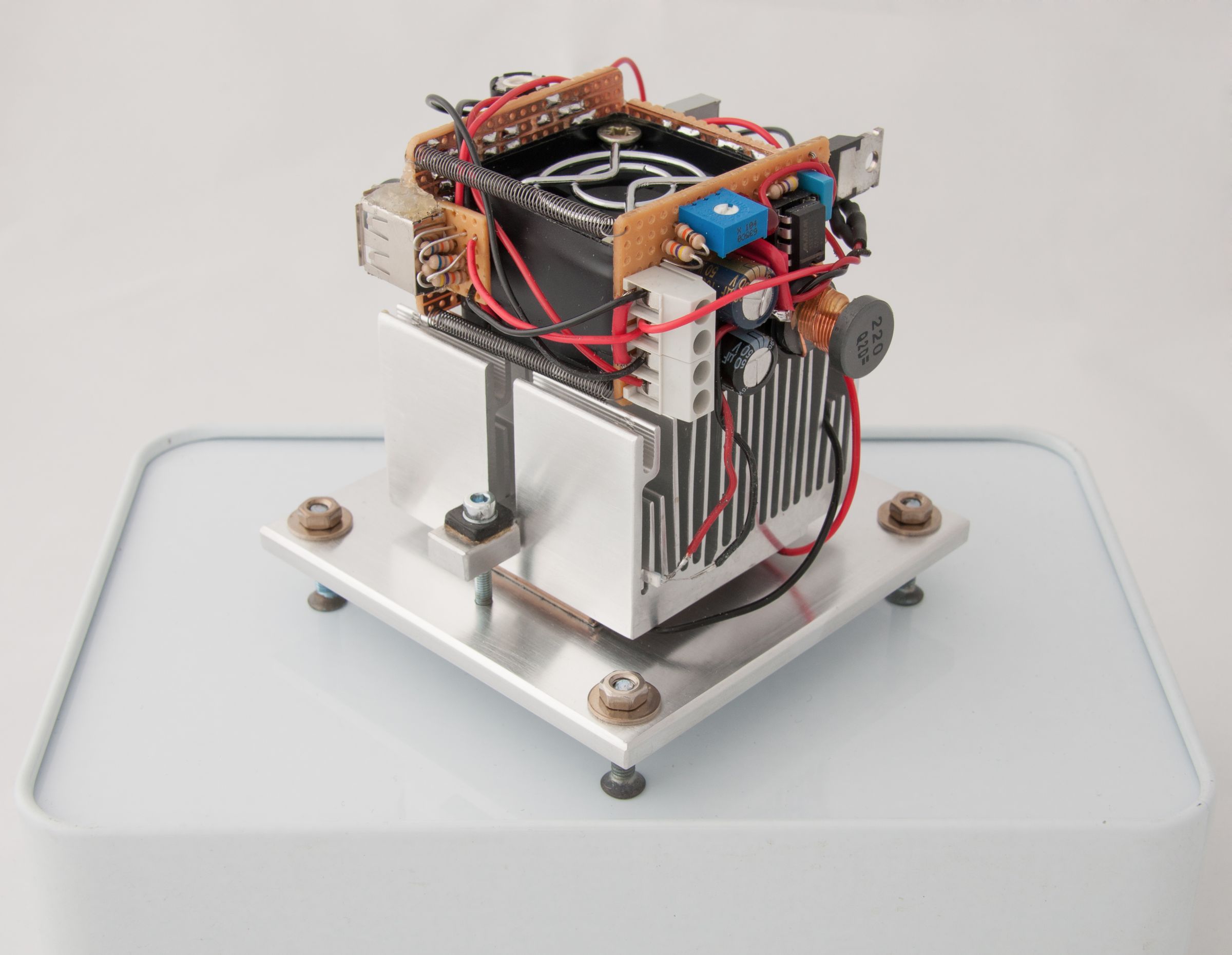 Smartphone Charger Powered by Fire : 7 Steps (with Pictures ...
