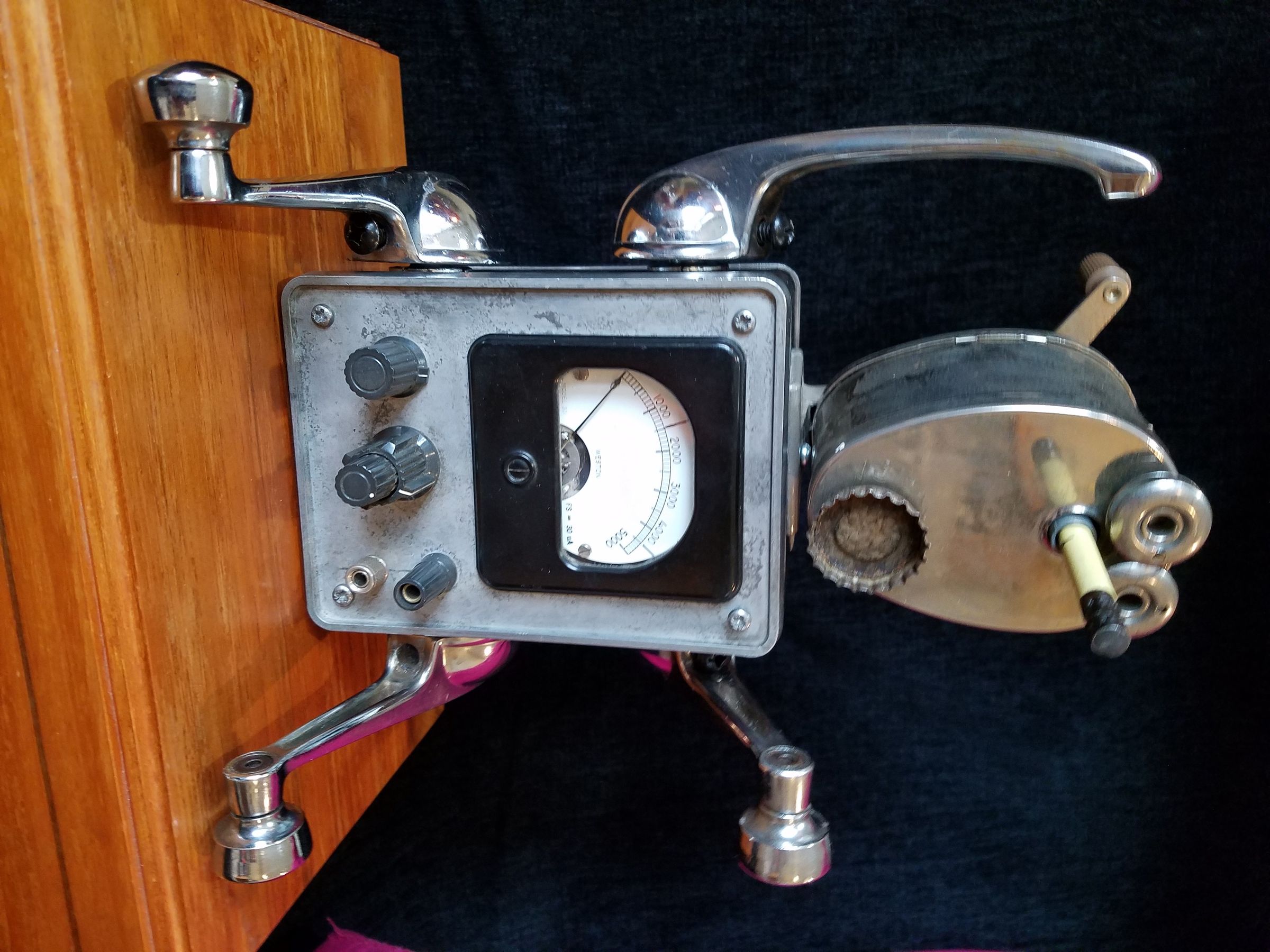 Making a Junkbot : 10 Steps (with Pictures) - Instructables