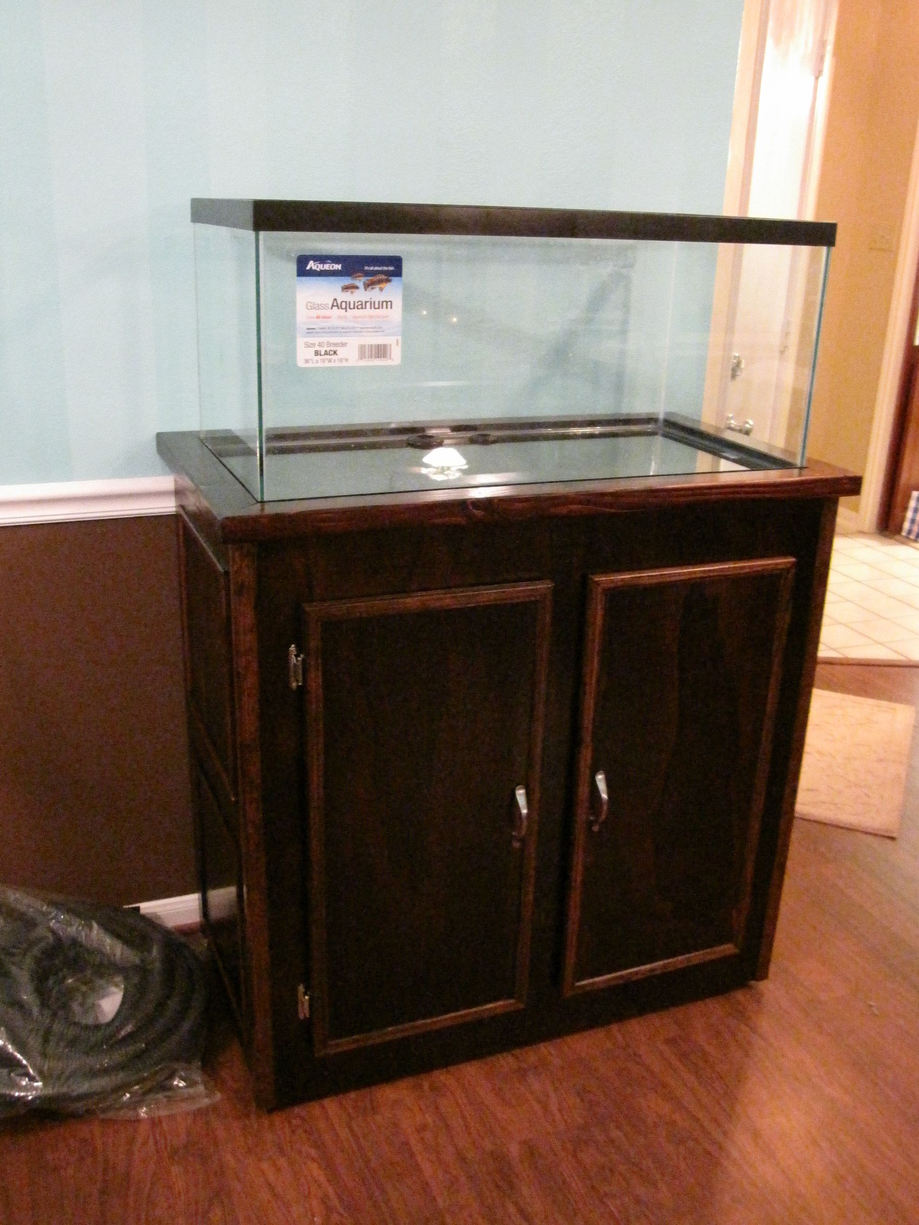 Fish Aquarium Stand (40 Breeder Tank With Hidden Sump Door) : 12 Steps ...