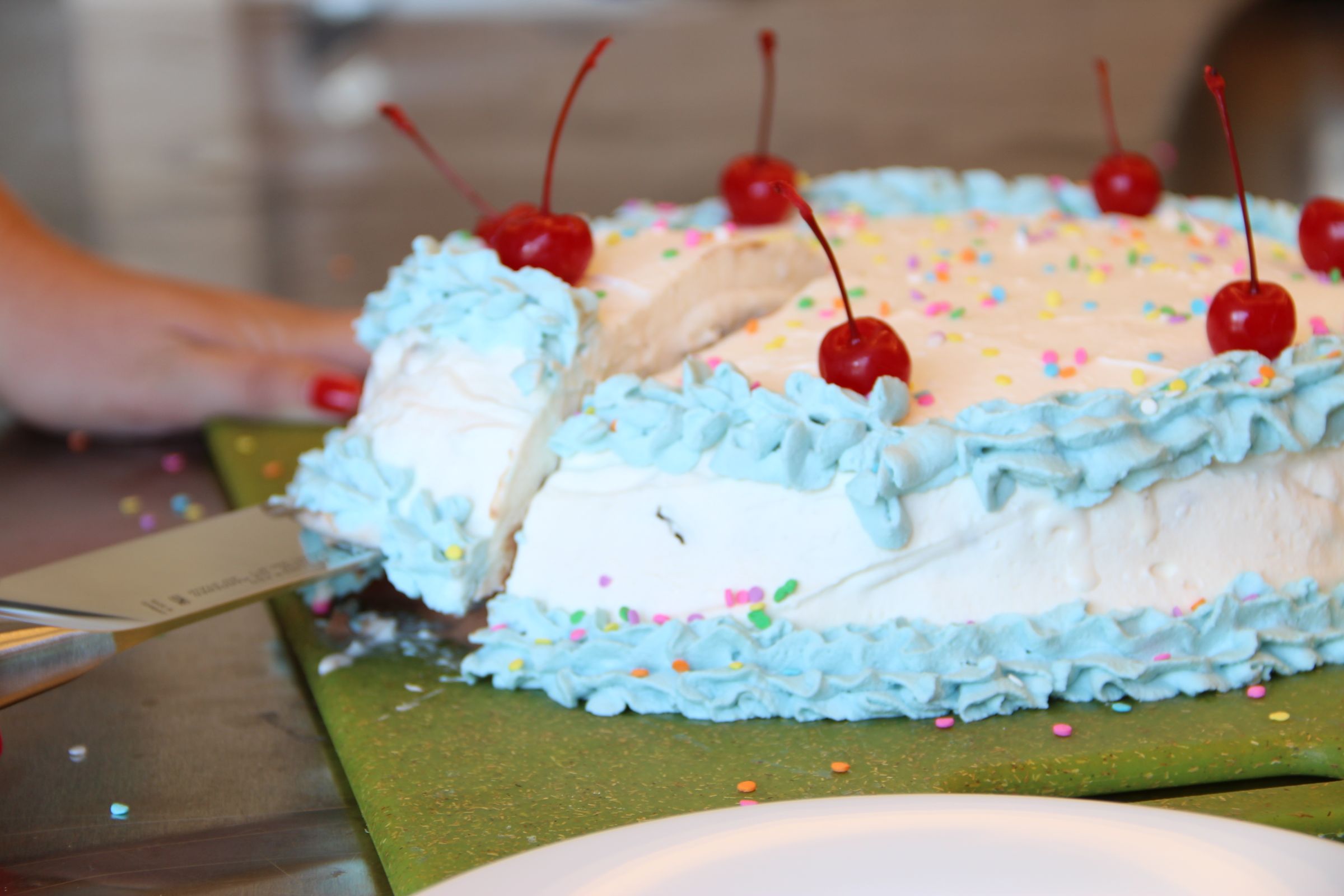 Homemade Ice Cream Cake : 11 Steps (with Pictures) - Instructables
