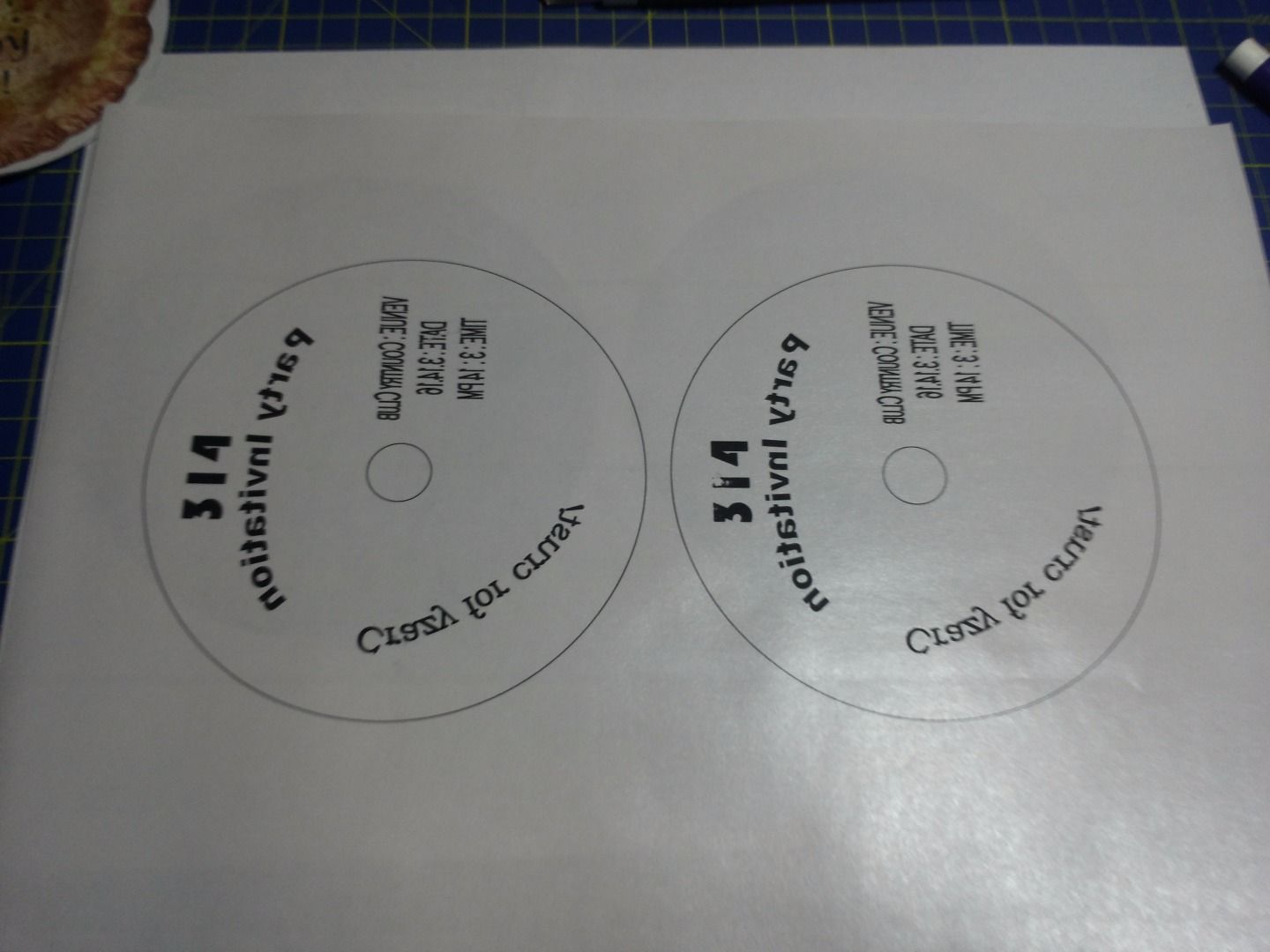 Make Circular Cd Invitations : 11 Steps - Instructables