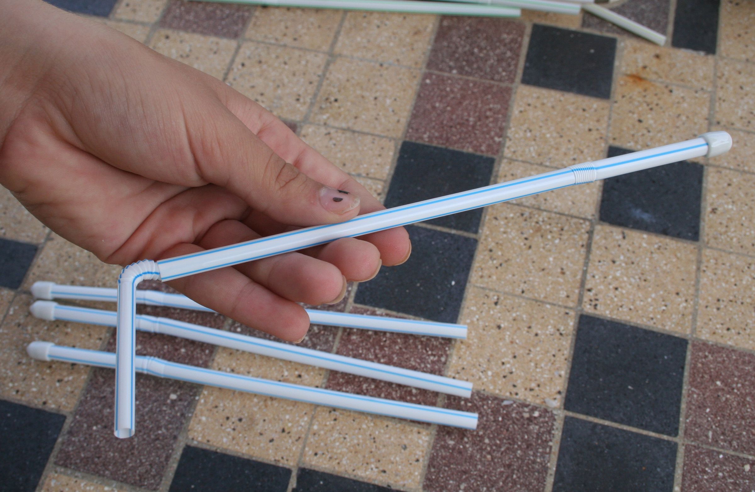 Straw Wars / Blow Dart / Rocket Launcher : 6 Steps - Instructables