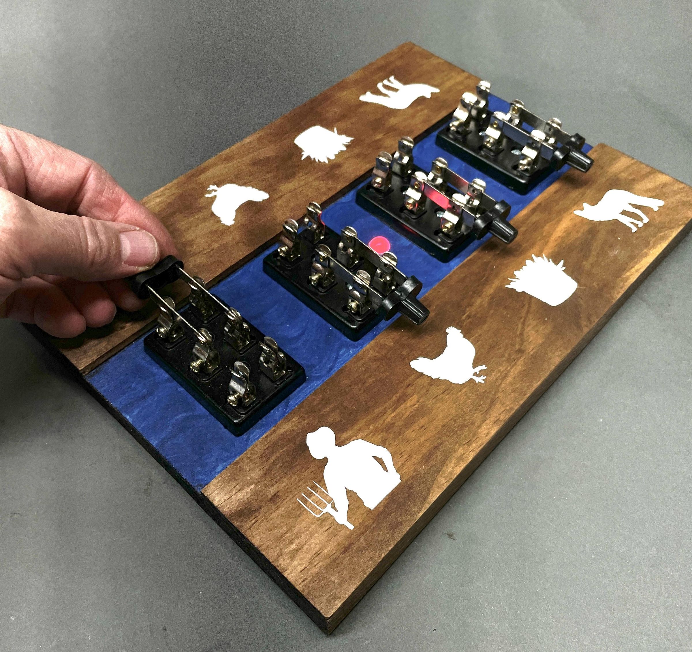 Farmer, Fox, Chicken, and Corn Puzzle : 20 Steps (with Pictures ...