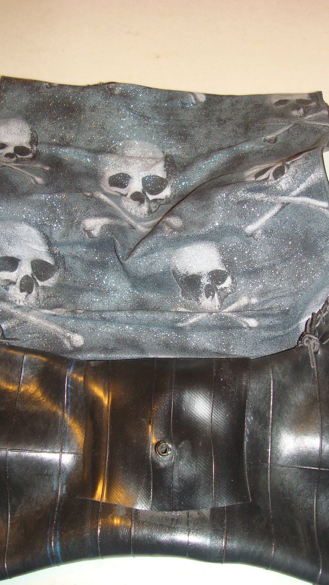 STYLISH INNER TUBE PURSE : 18 Steps (with Pictures) - Instructables