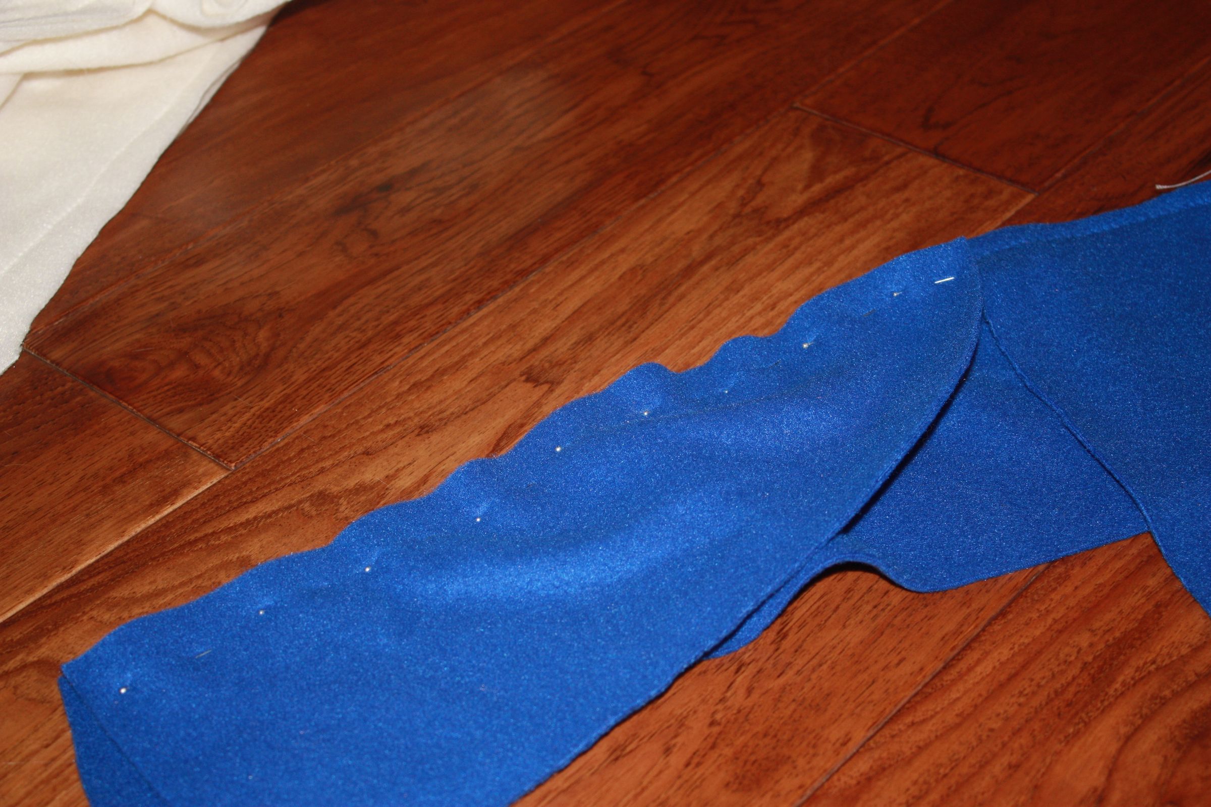 "Snuggie" Character Costume : 19 Steps (with Pictures) - Instructables