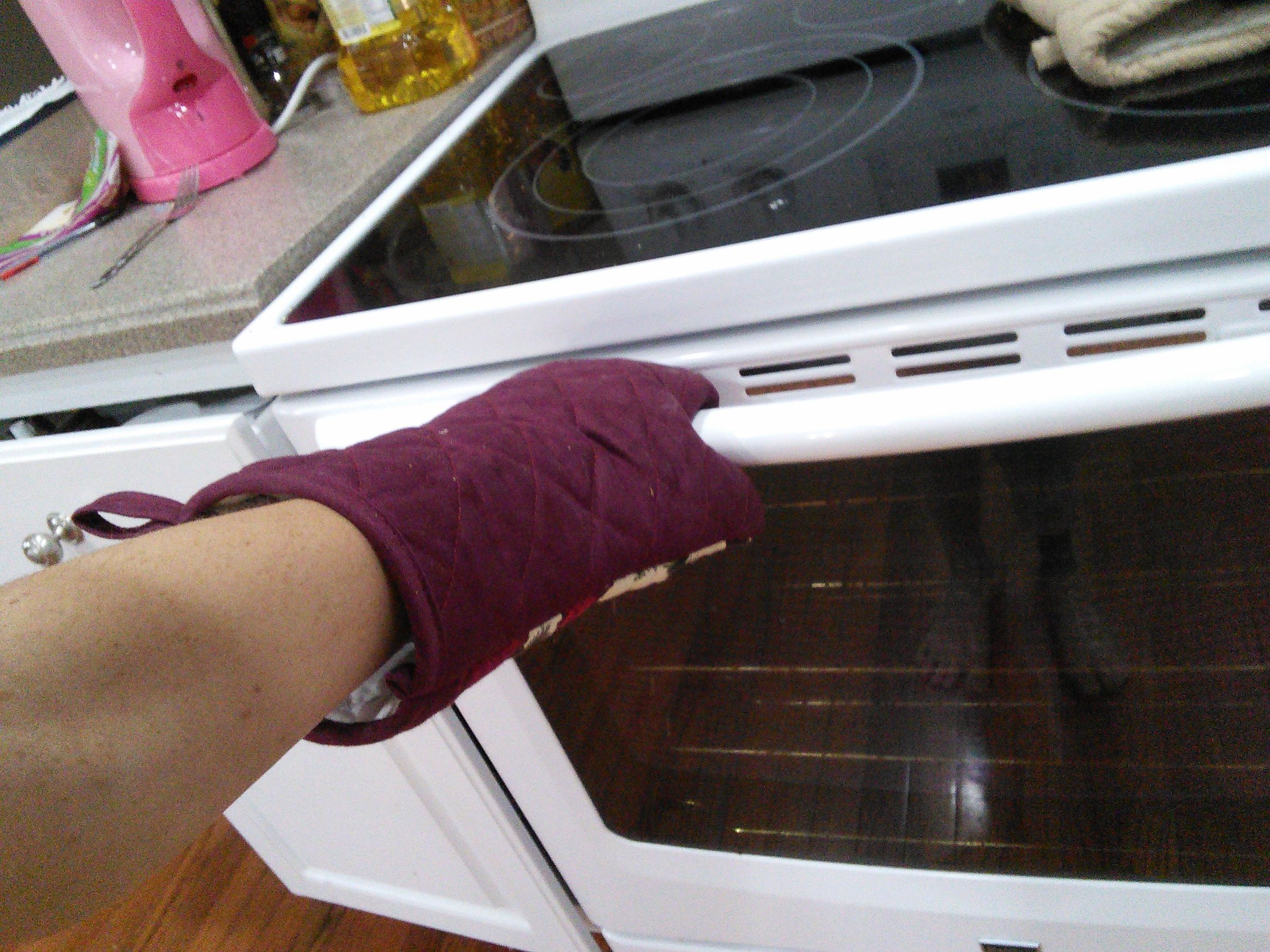 How to Make an Invisible Chef : 4 Steps - Instructables