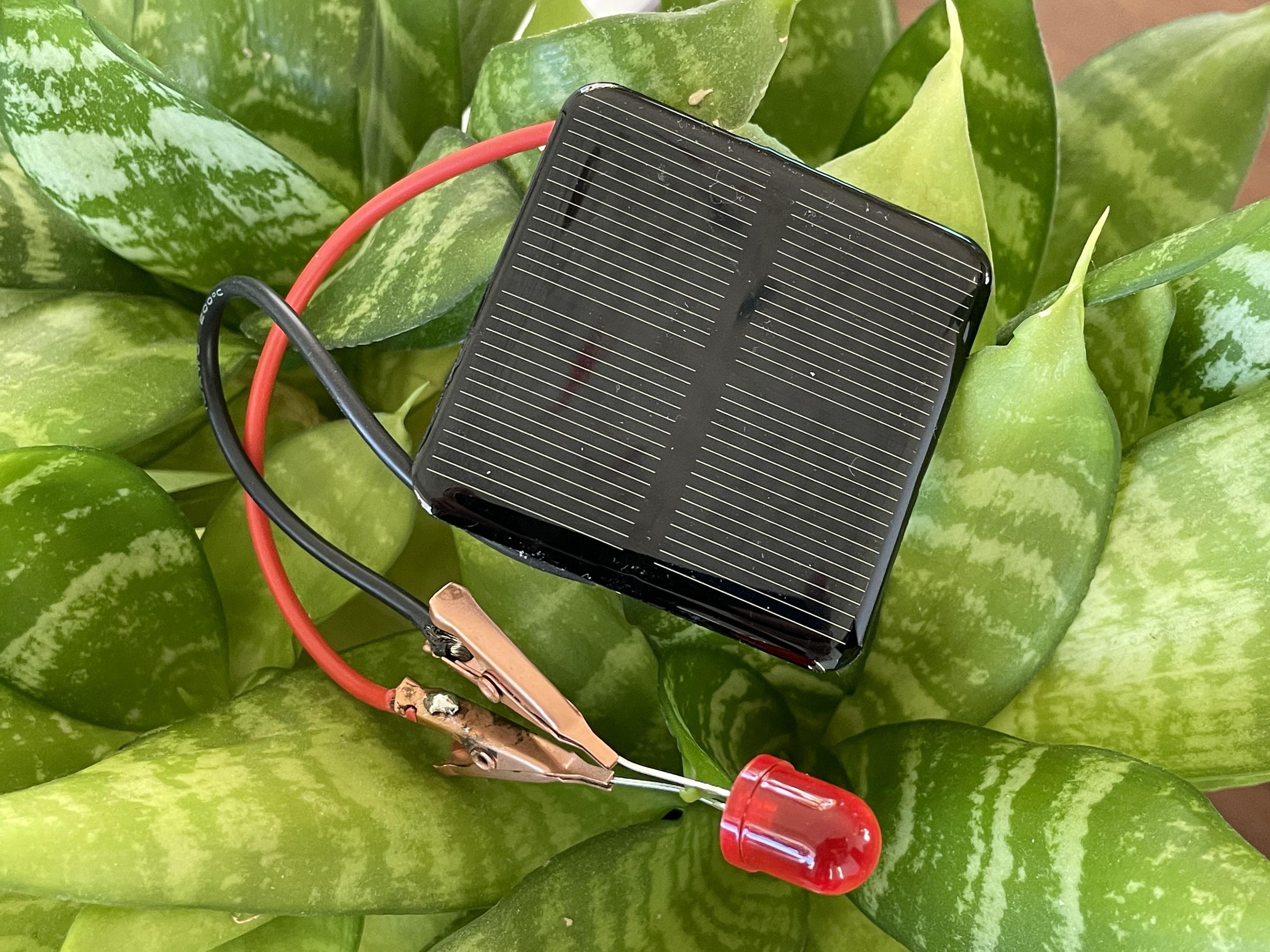 Hello Solar World: a Micro Power Plant : 8 Steps - Instructables