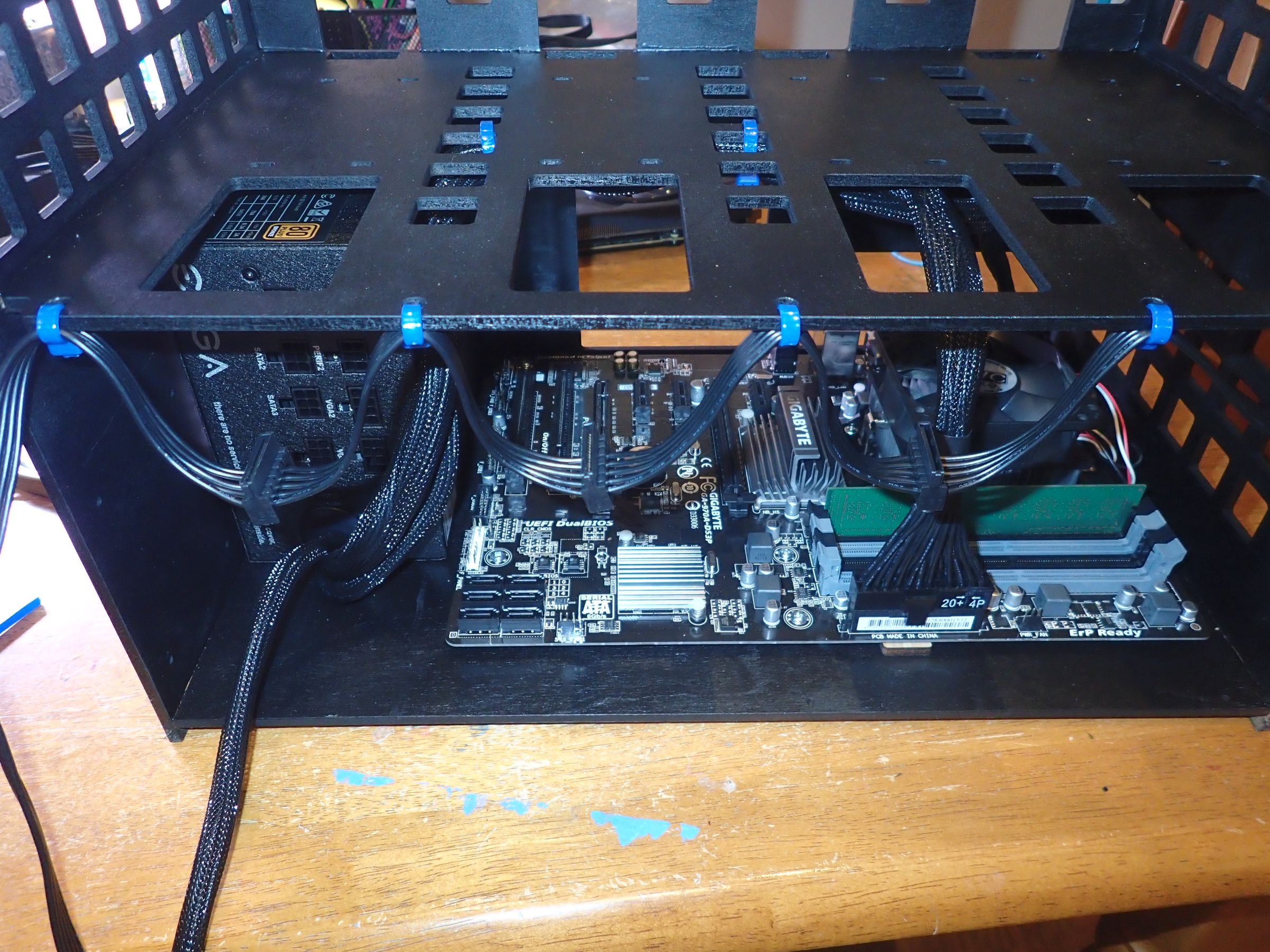 Simple, Stackable GPU Mining Rig : 10 Steps (with Pictures) - Instructables