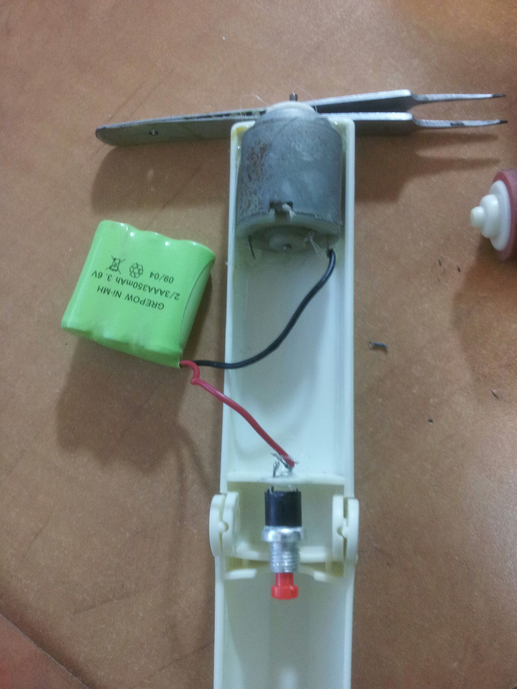 Electric Hand Fan : 3 Steps - Instructables