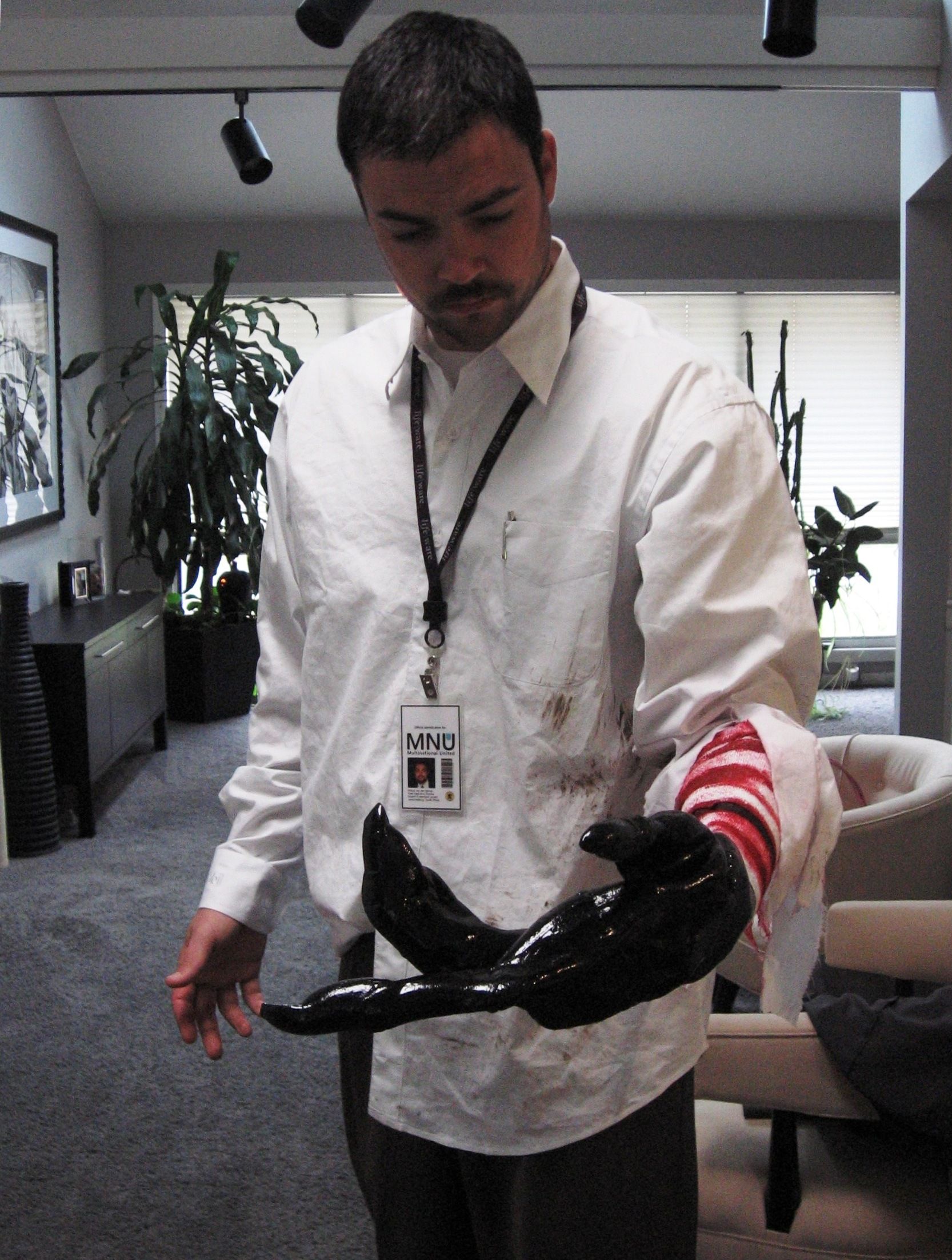 District 9 Costume, Wikus Van De Merwe Prawn Arm - Instructables