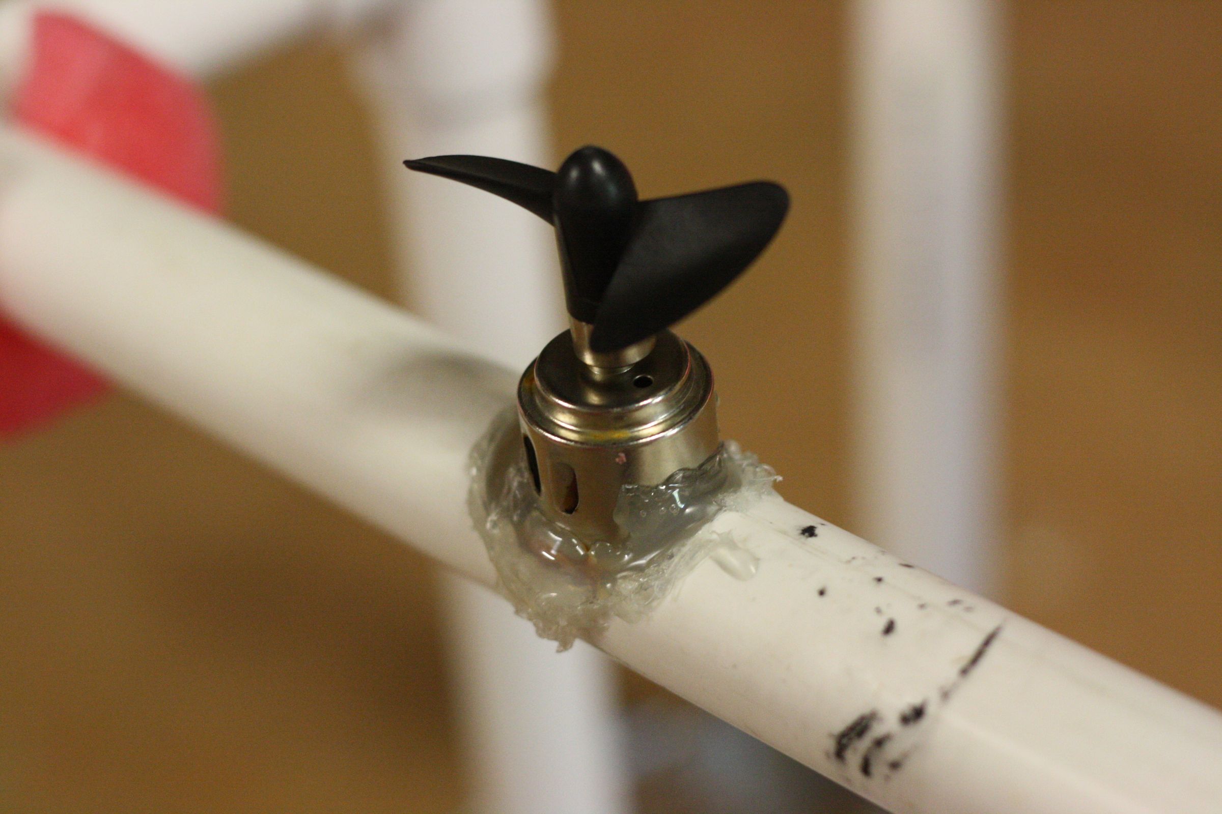 How to Build a ROV (Submarine) : 6 Steps - Instructables
