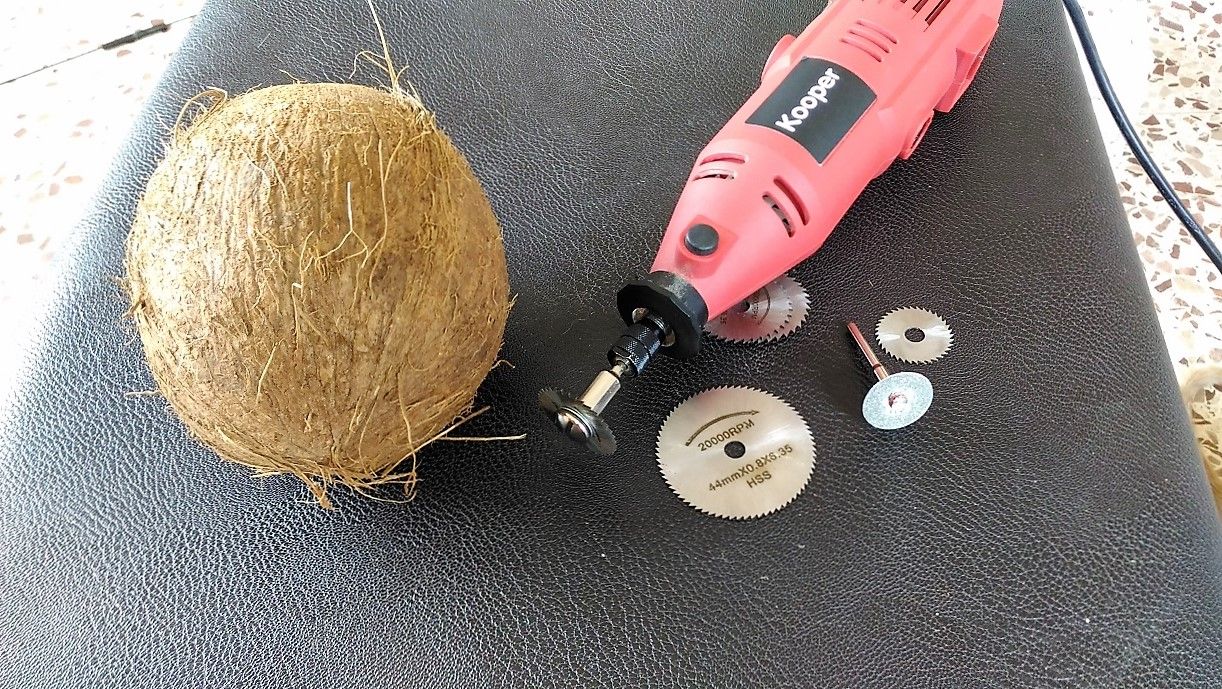 Coconut Pots : 4 Steps (with Pictures) - Instructables