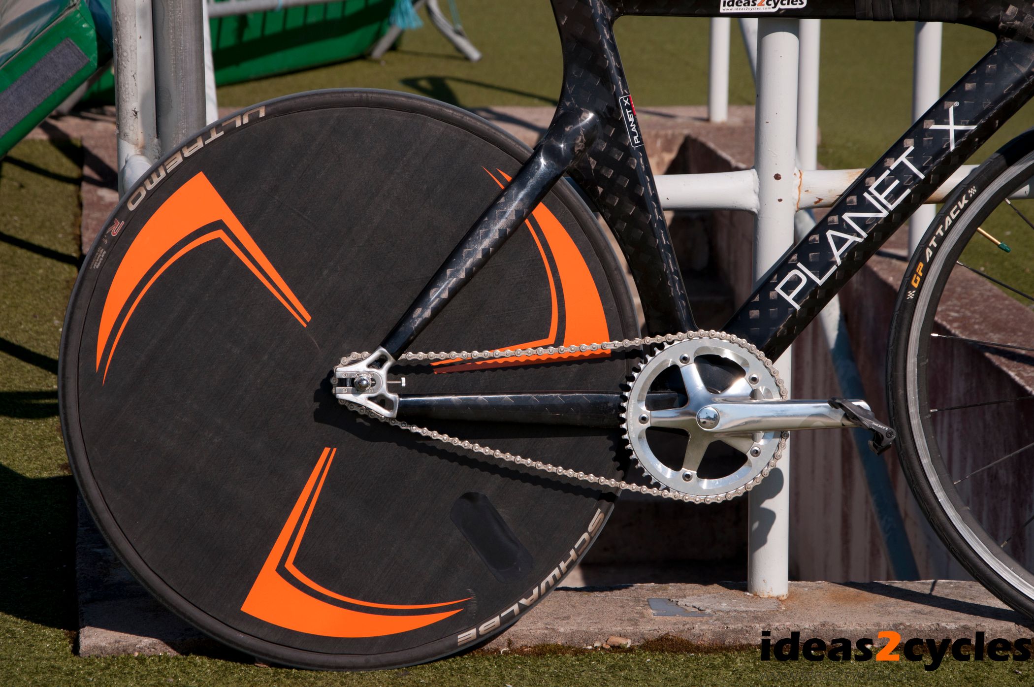 Carbon Disc Wheel for a Track Bike Without Custom Tooling : 3 Steps ...