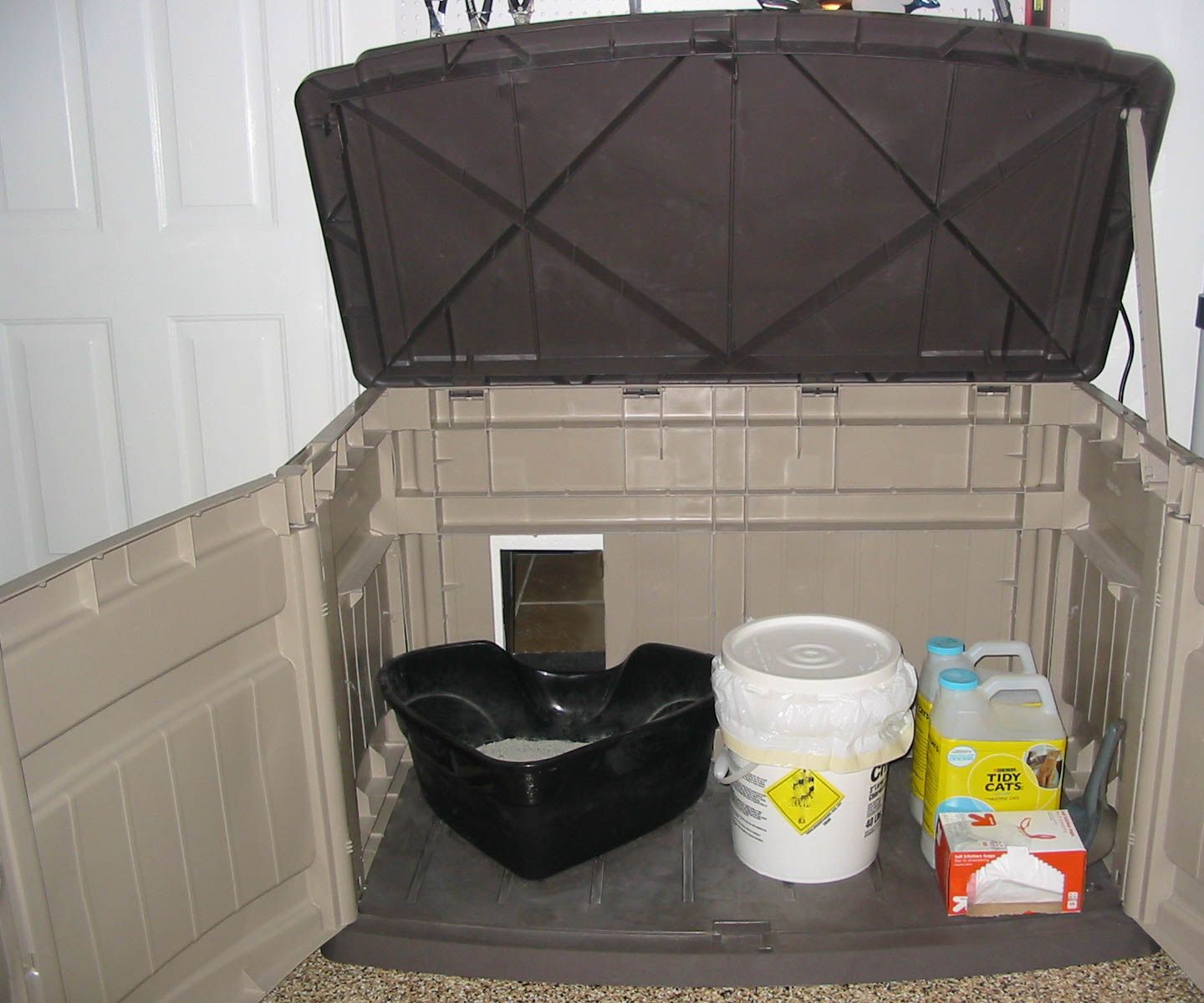 DIY Kitty Latrine - Instructables