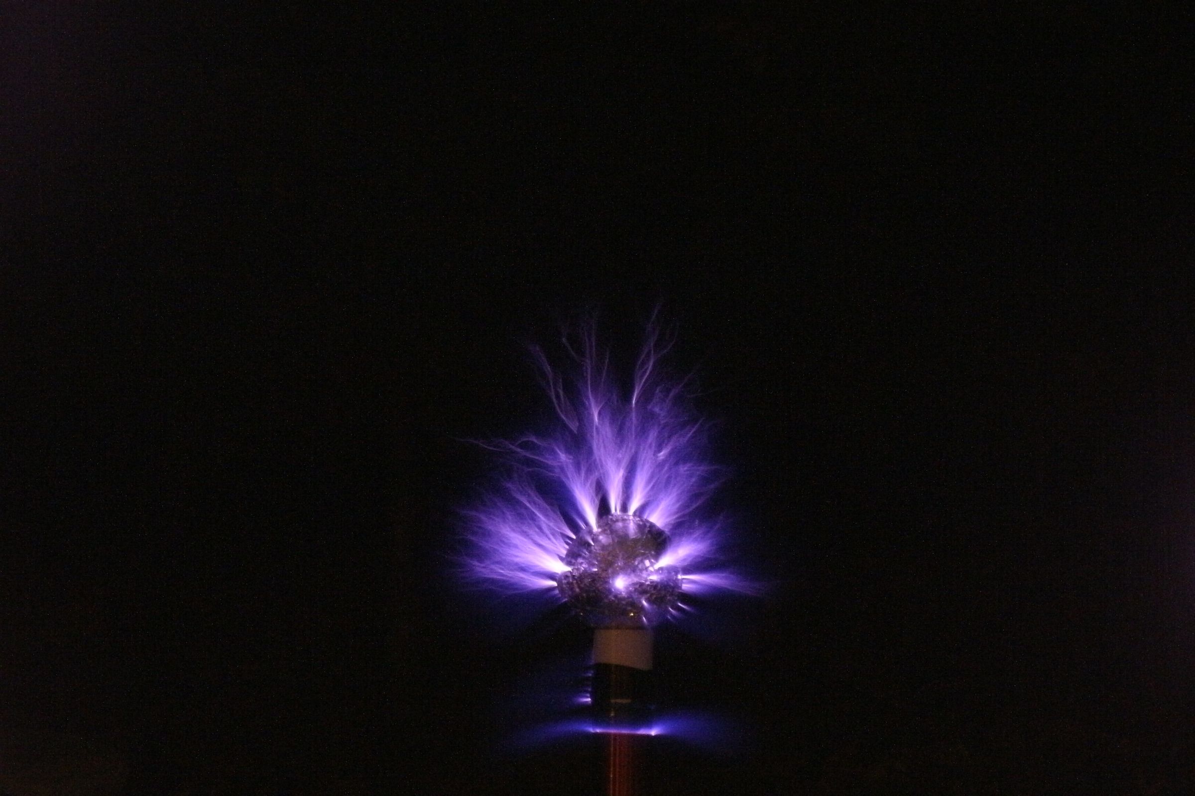 The Simple Tesla Coil : 12 Steps (with Pictures) - Instructables