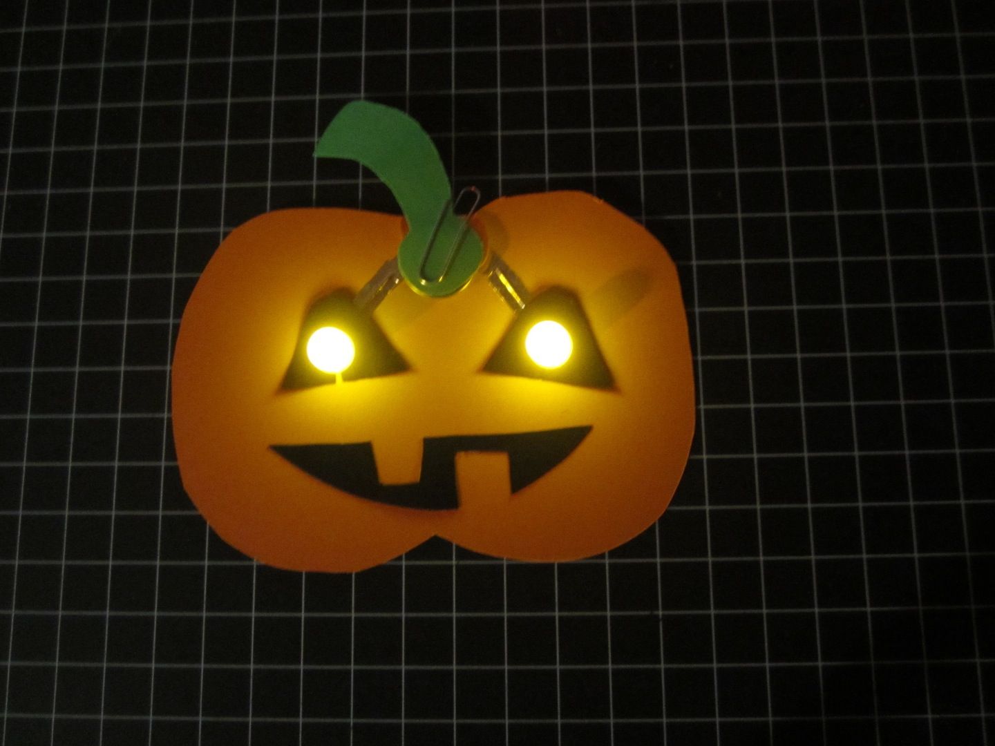Halloween LED Paper Crafts : 12 Steps (with Pictures) - Instructables
